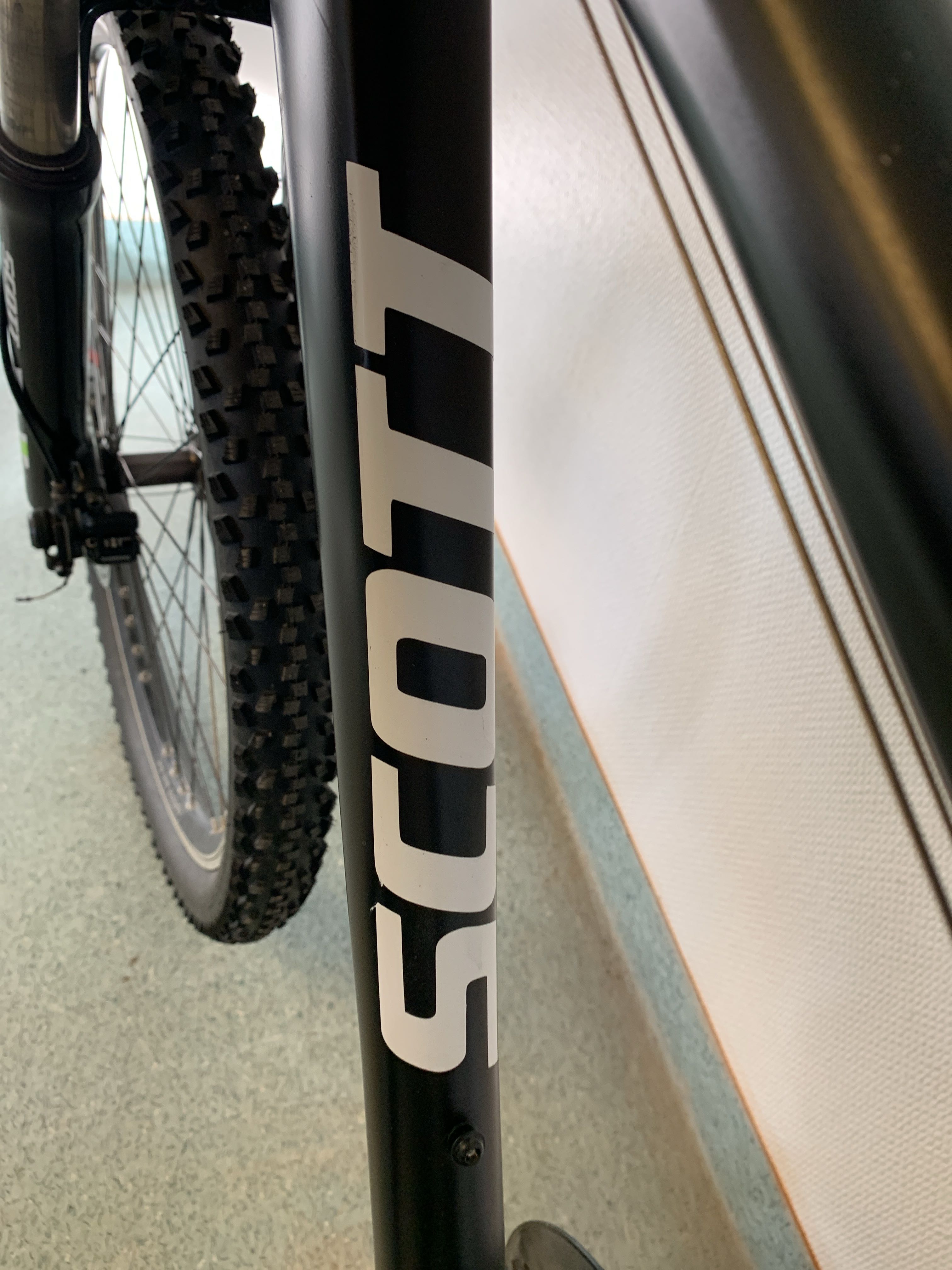 Montainbike Scott 26" - Auktioner online - Nätauktioner ...