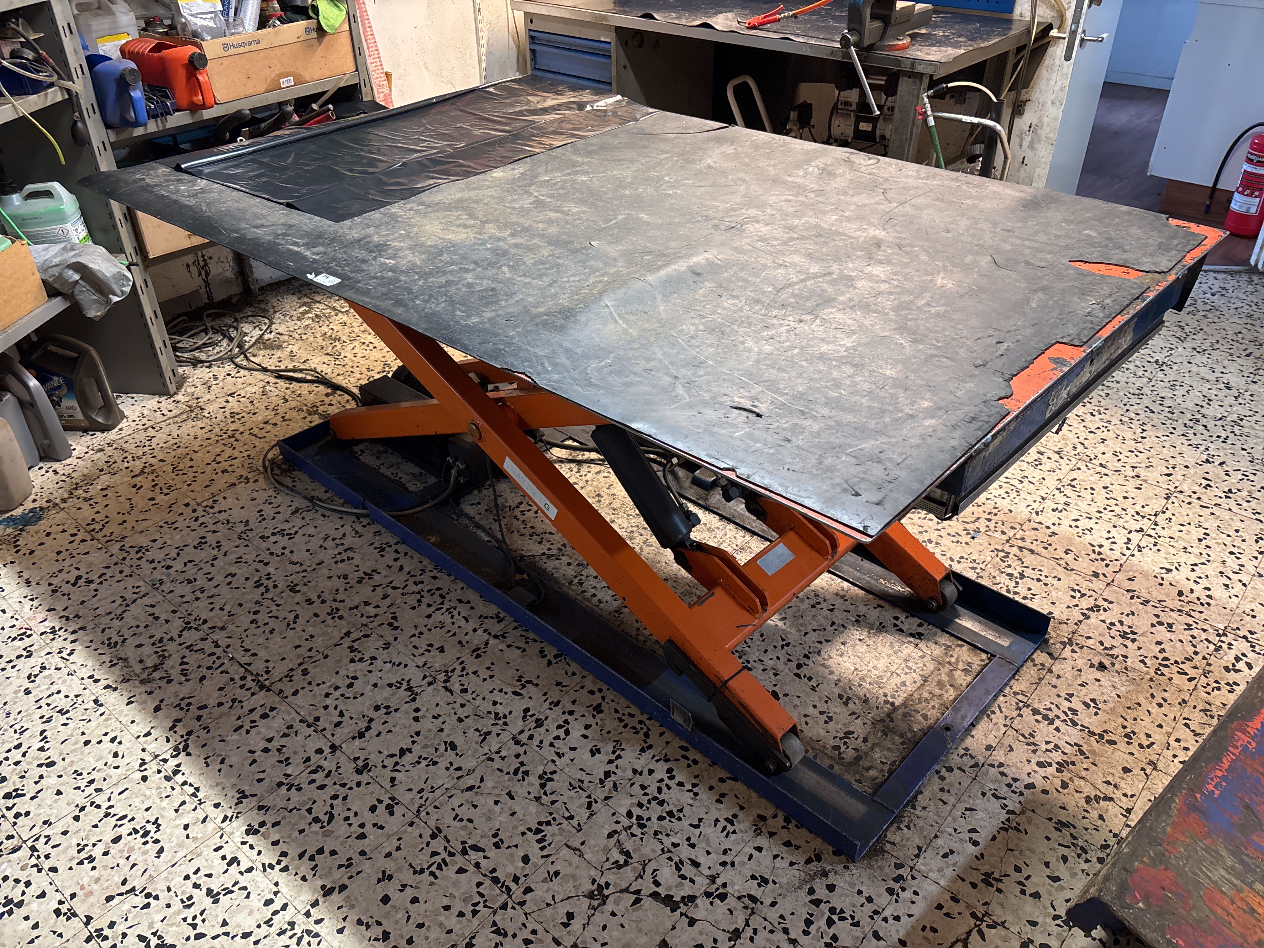 Lyftbord med ramp 800 kg - Edmo Lift - Auktioner online - Nätauktioner ...