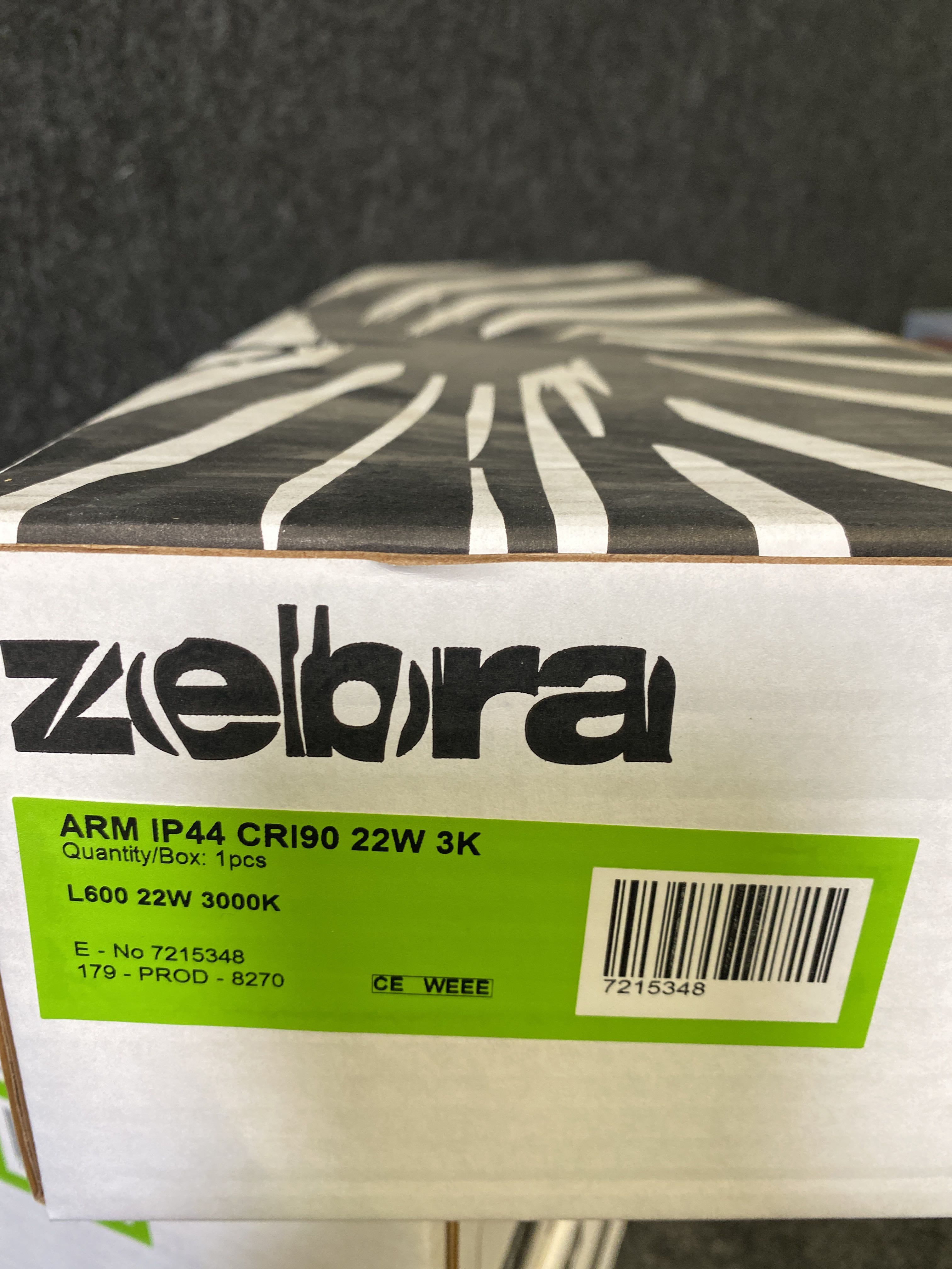3 Luminaires Zebra IP44 CRI90 22W 3K - PS Auction - We value the future ...