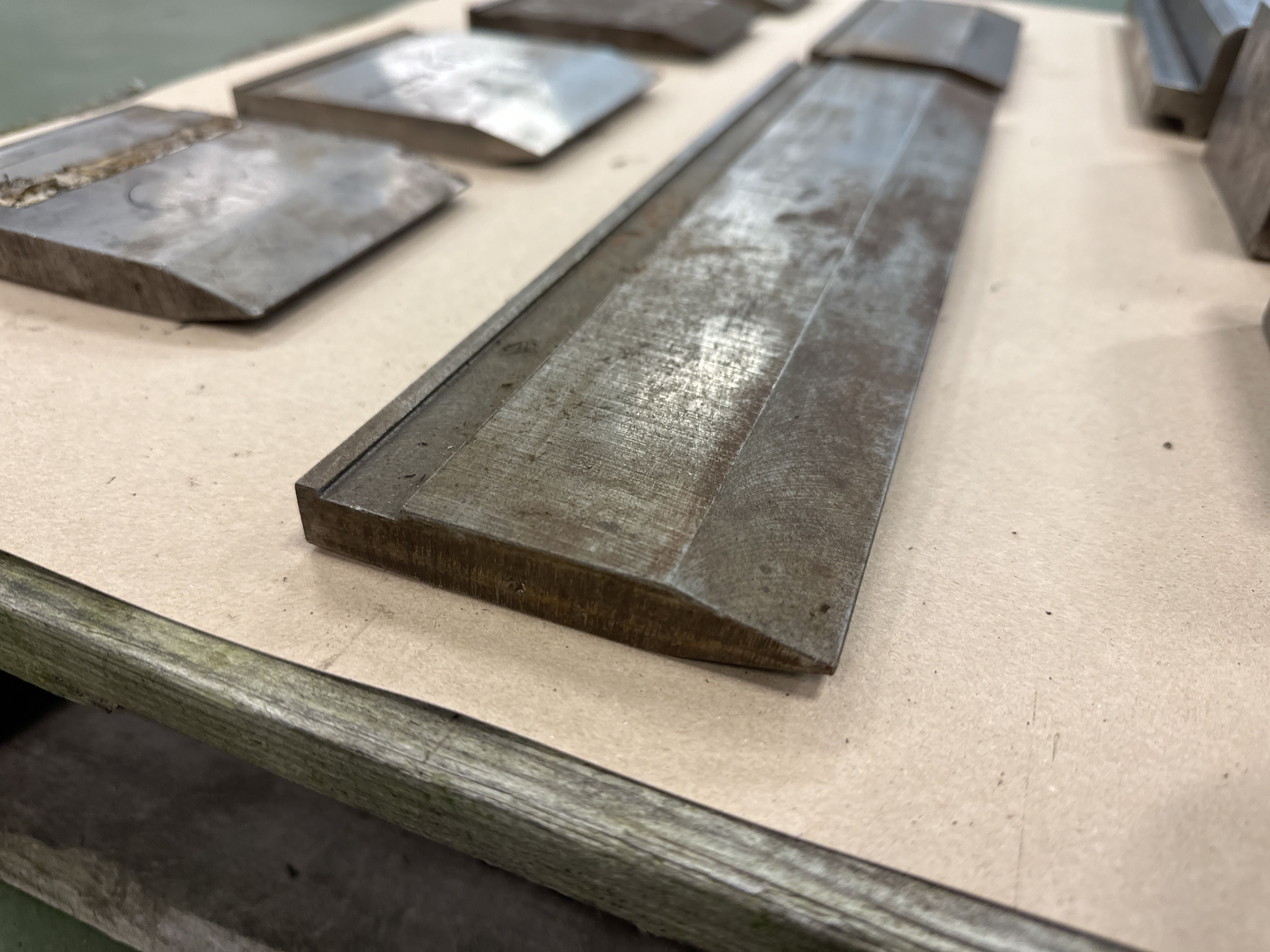Edge press and edge folding tool - PS Auction - We value the future ...