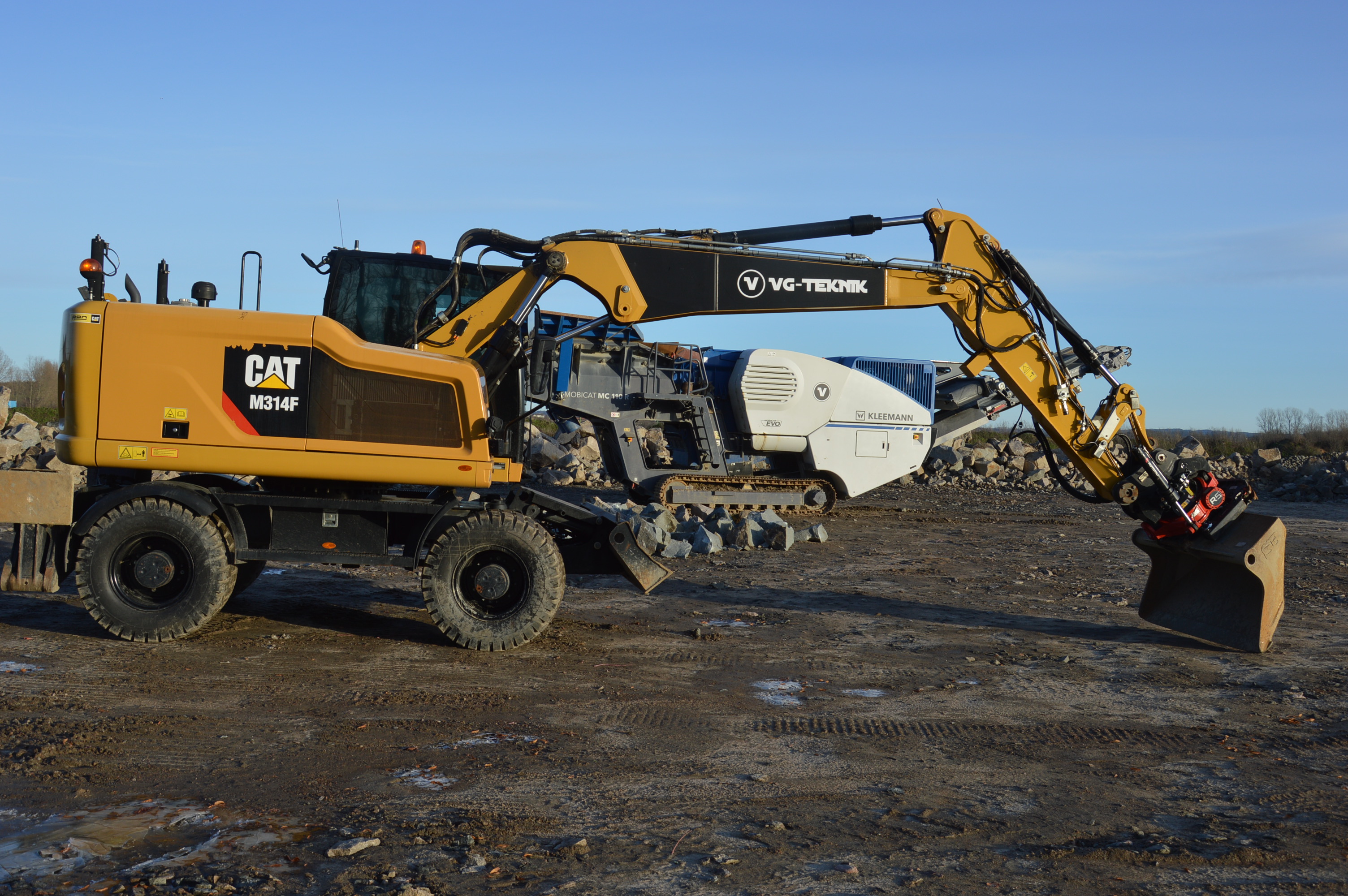 Wheeled excavator Caterpillar M314F (rotary tilt, excavator system ...
