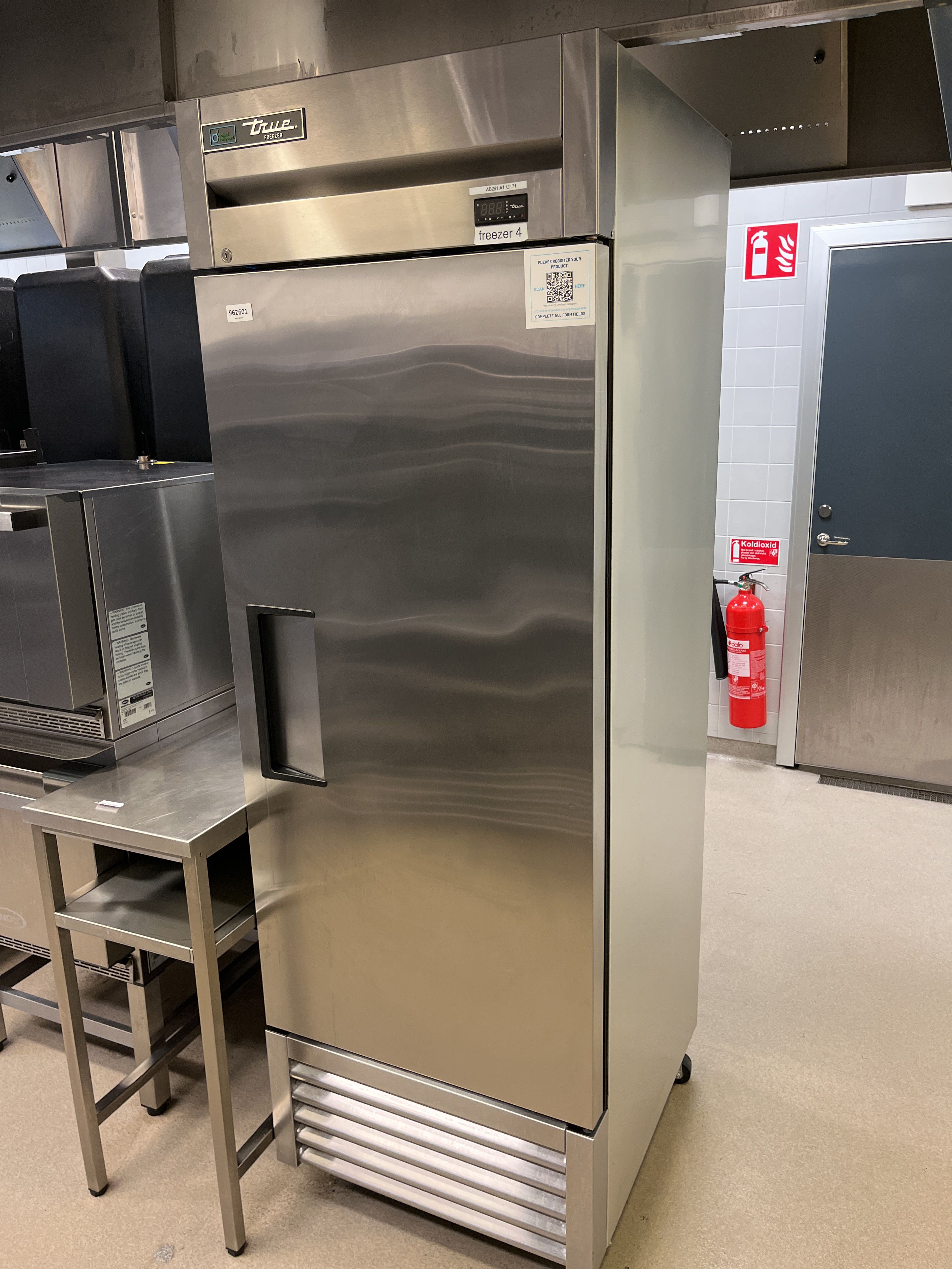 Freezer from True T-23F-HC - PS Auction - We value the future - Largest ...