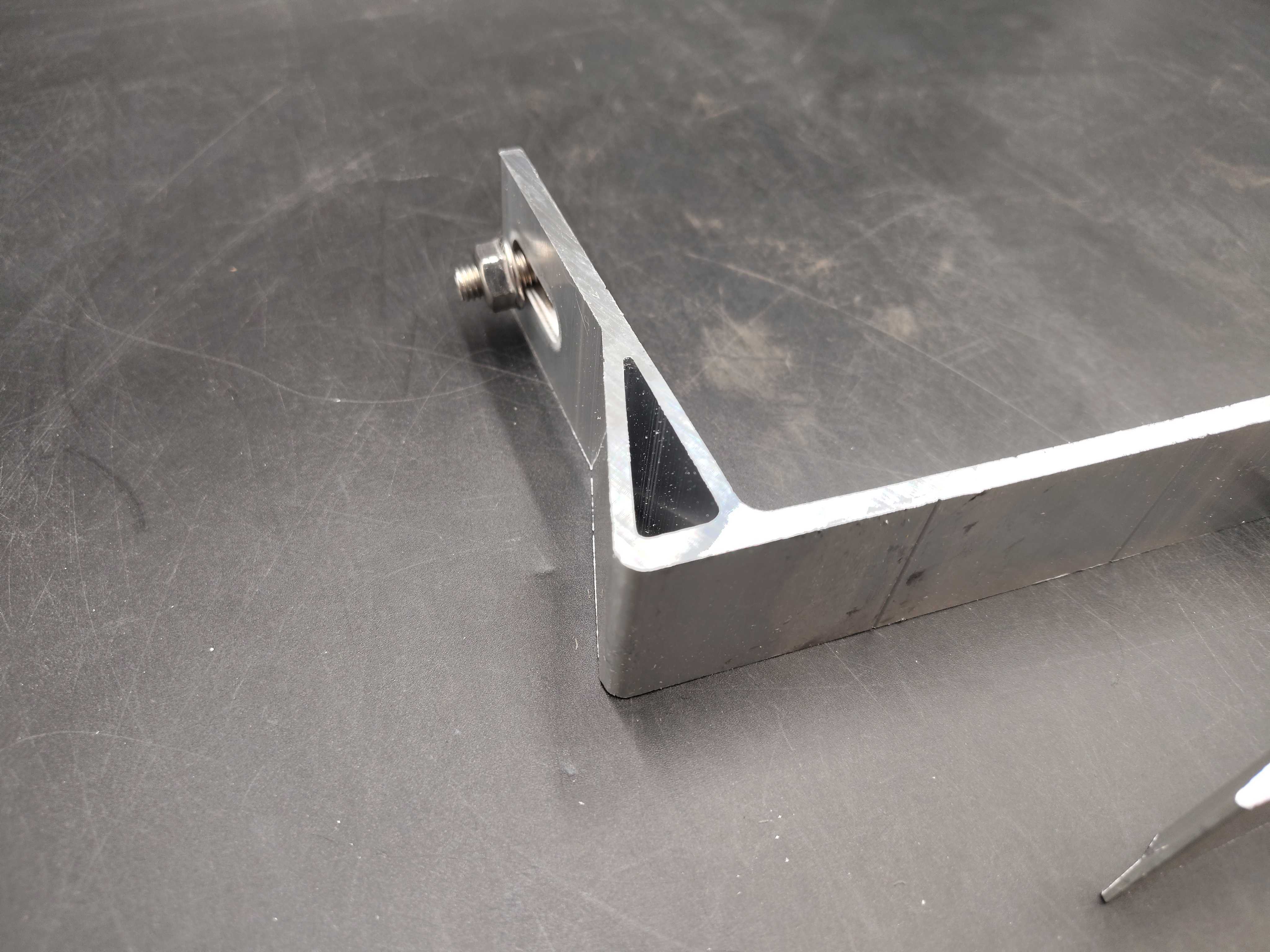 Ceiling hook 50 pcs - Van der Valk, Alu Slimline 40-50 mm - PS Auction ...