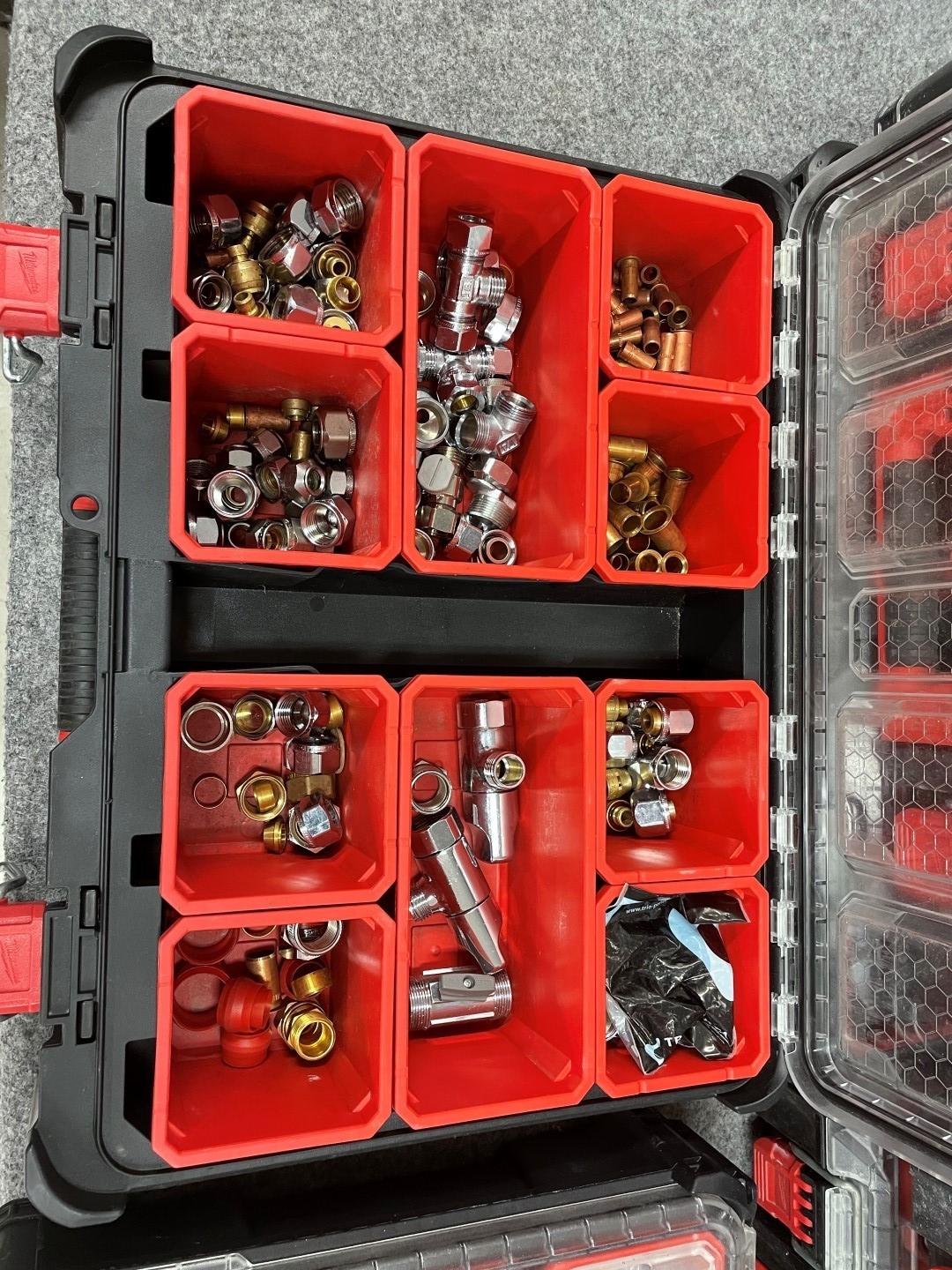 Assortment drawers 7 pcs Milwaukee, wall mounts - PS Auction - We value ...