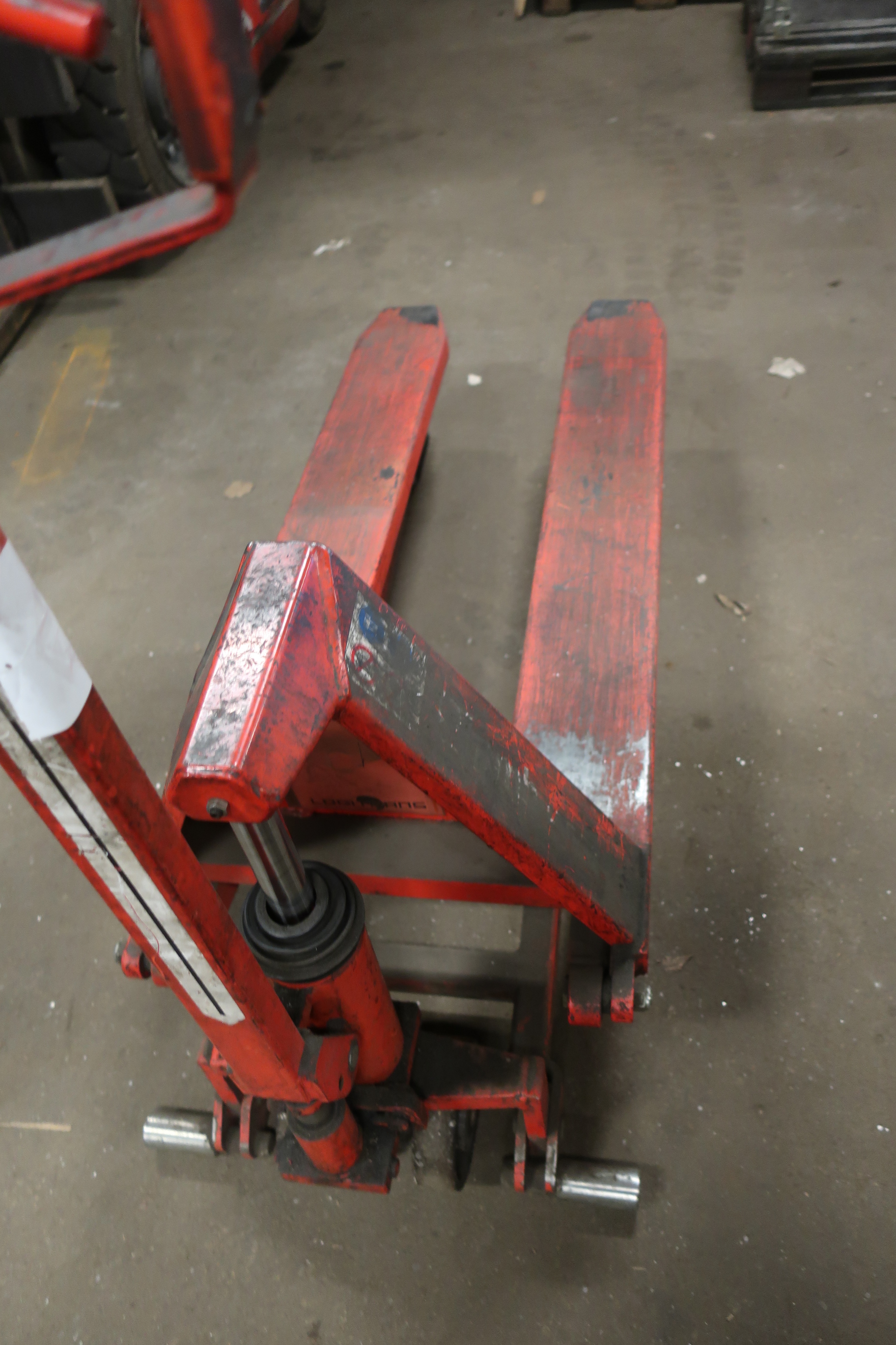 PMH pallet carrier high lifting - PS Auction - We value the future ...