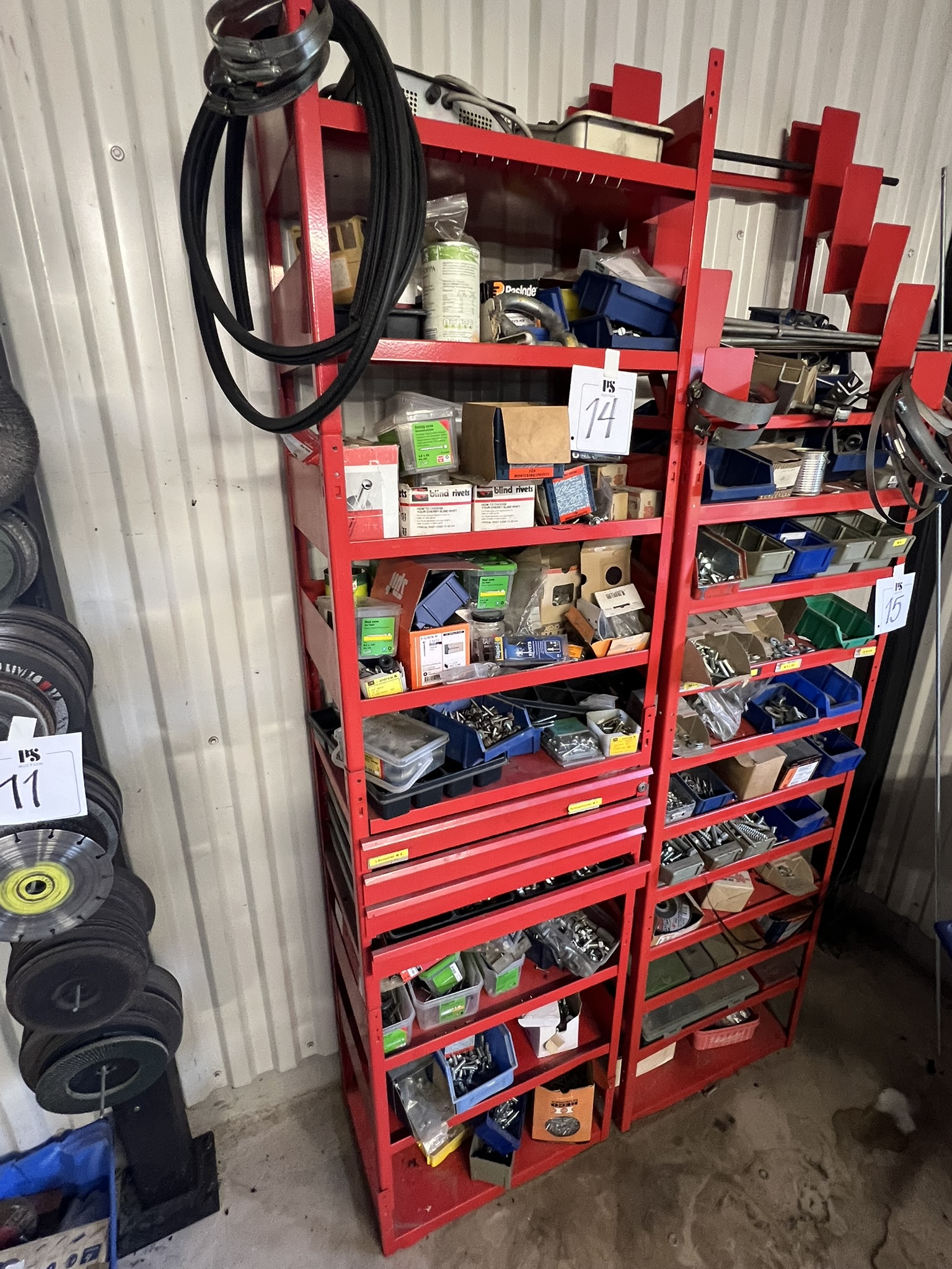 Assortment shelf with contents - PS Auction - We value the future ...