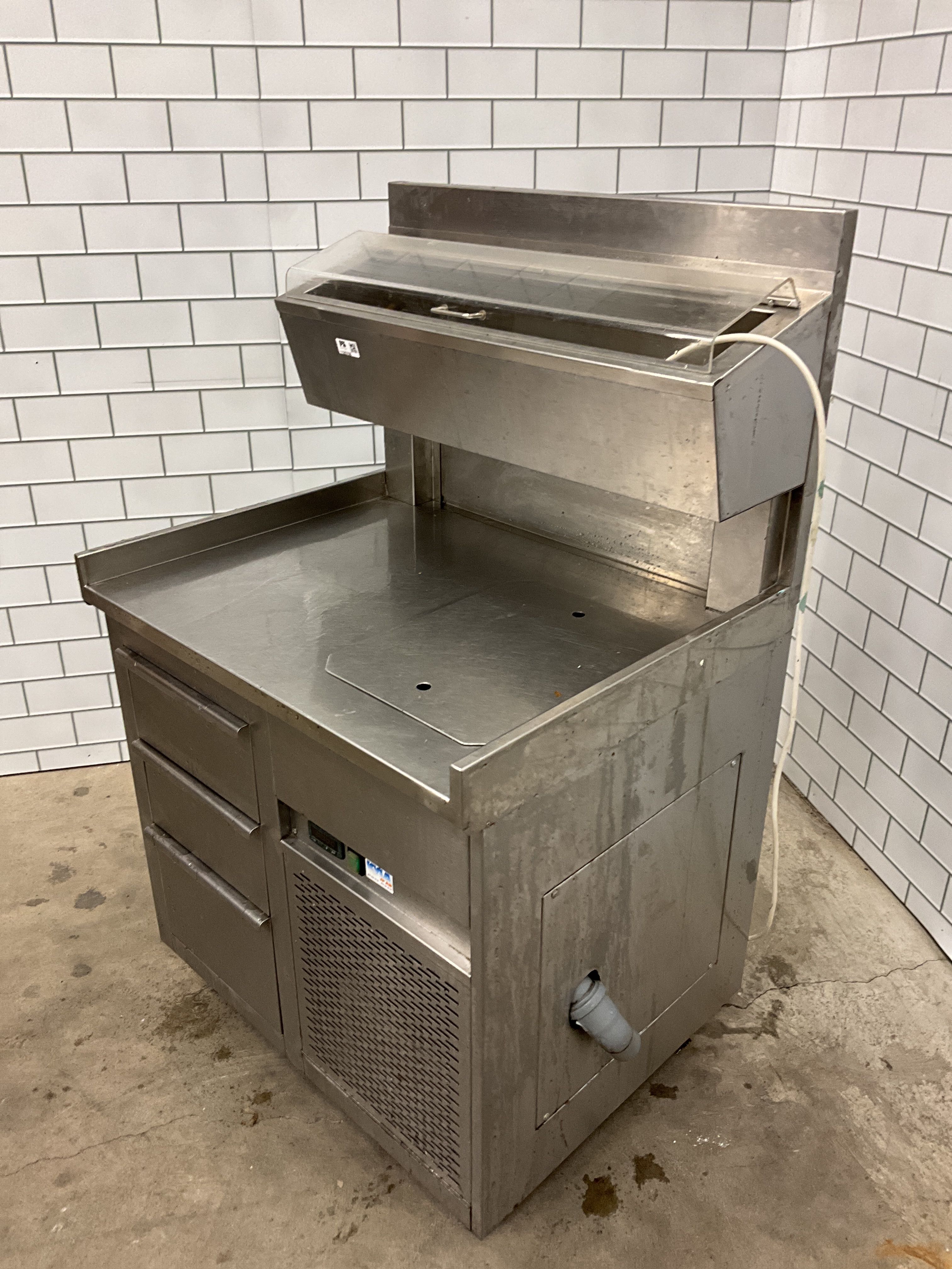 Cooling bench with cooling channel and three drawers - PS Auction - We ...