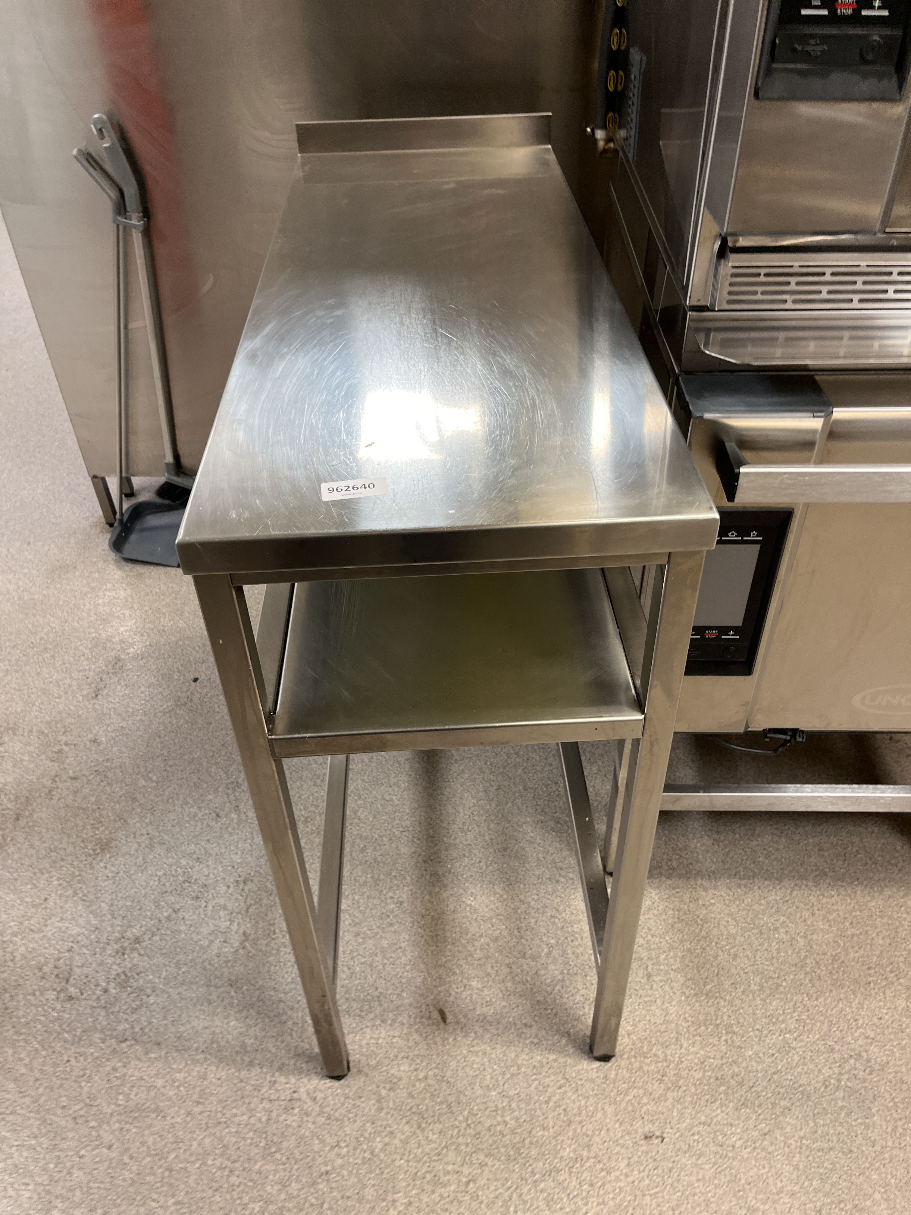 Stainless side table 50x100 cm approx - PS Auction - We value the future - Largest in net auctions