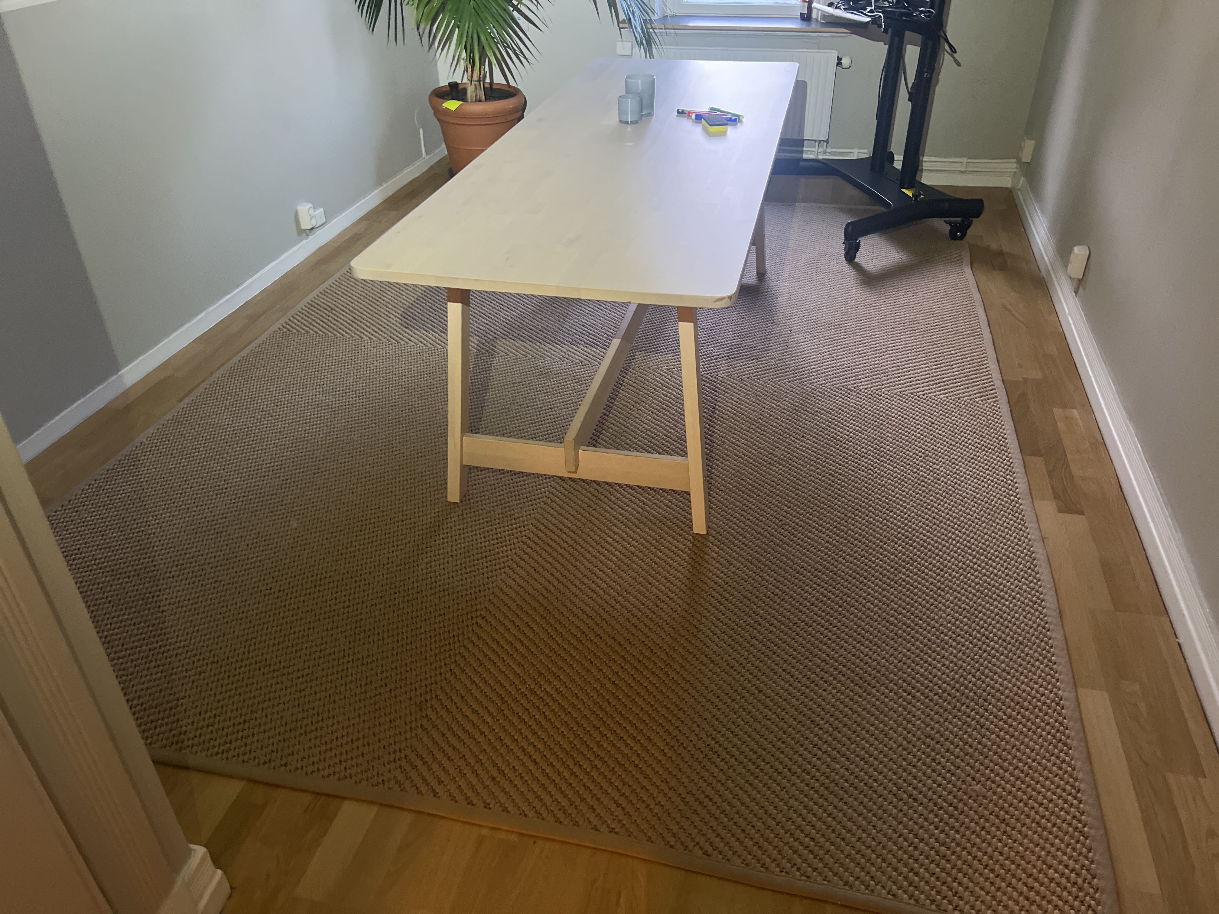 Inredning - Bord, Matta & Växter - Auktioner online - Nätauktioner ...