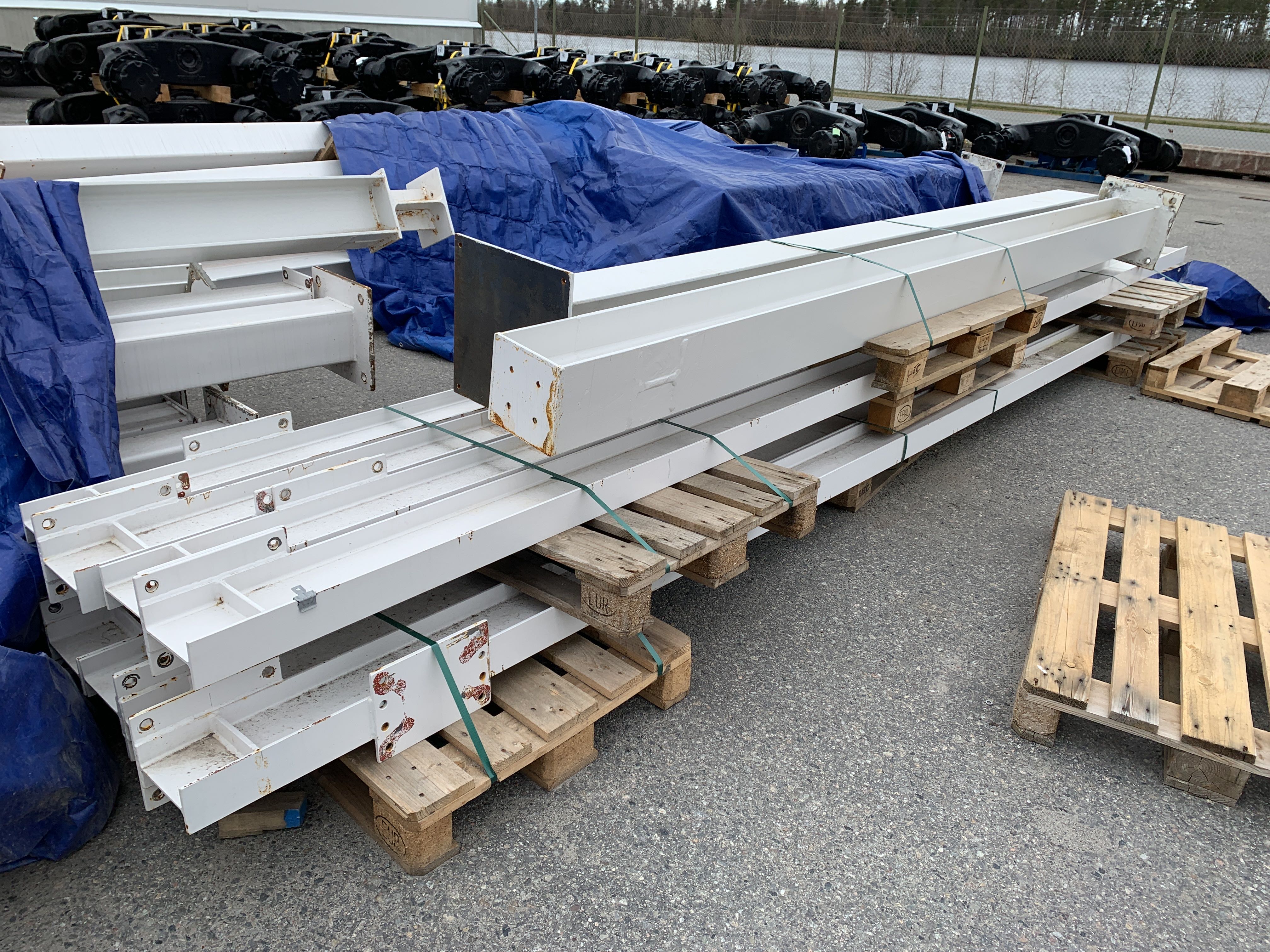 Beams and pillars for traverse tracks #Updated number # - PS Auction ...