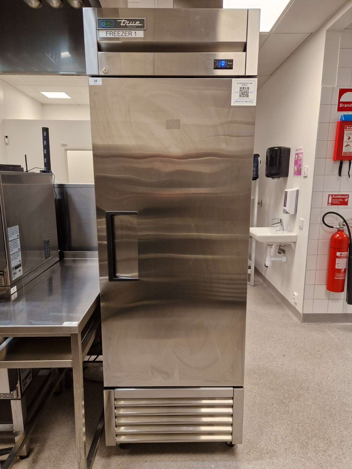 Stainless steel refrigerator True T-23-HC - PS Auction - We value the ...