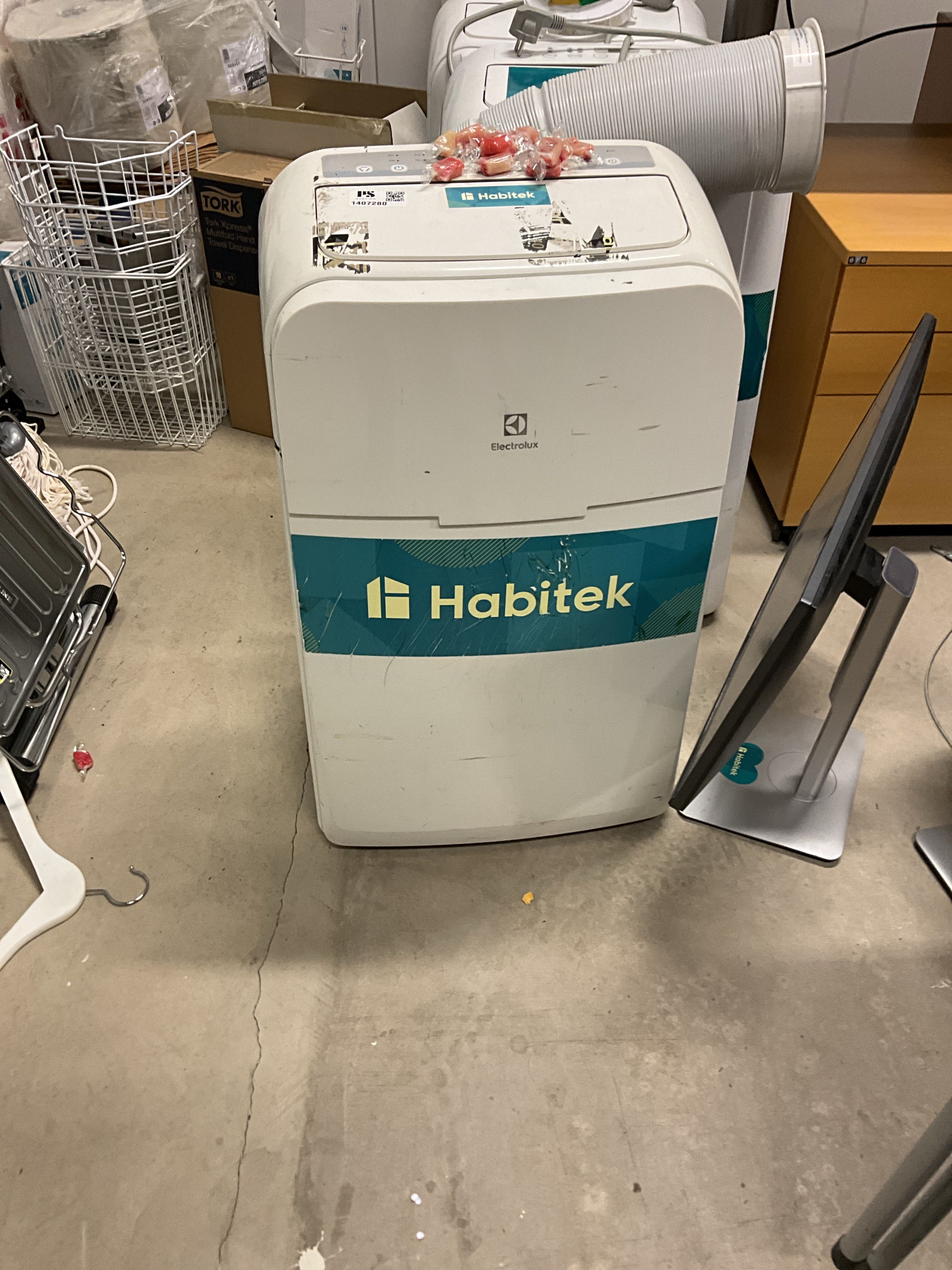 AC units 5 pcs - Electrolux, Airwell - PS Auction - We value the future ...