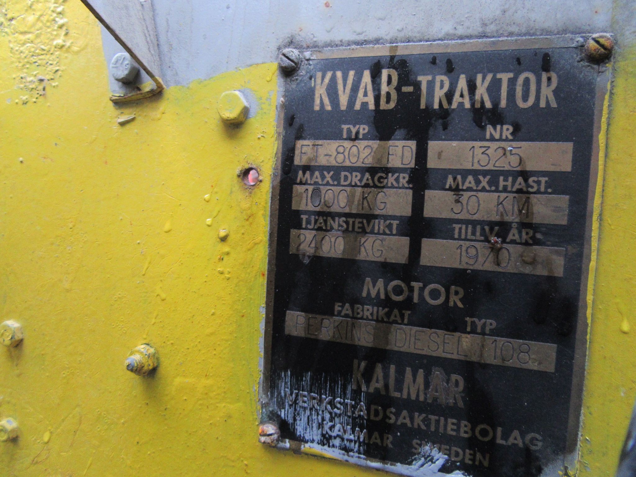 Terminaltruck med Perkins dieselmotor - Auktioner online - Nätauktioner ...