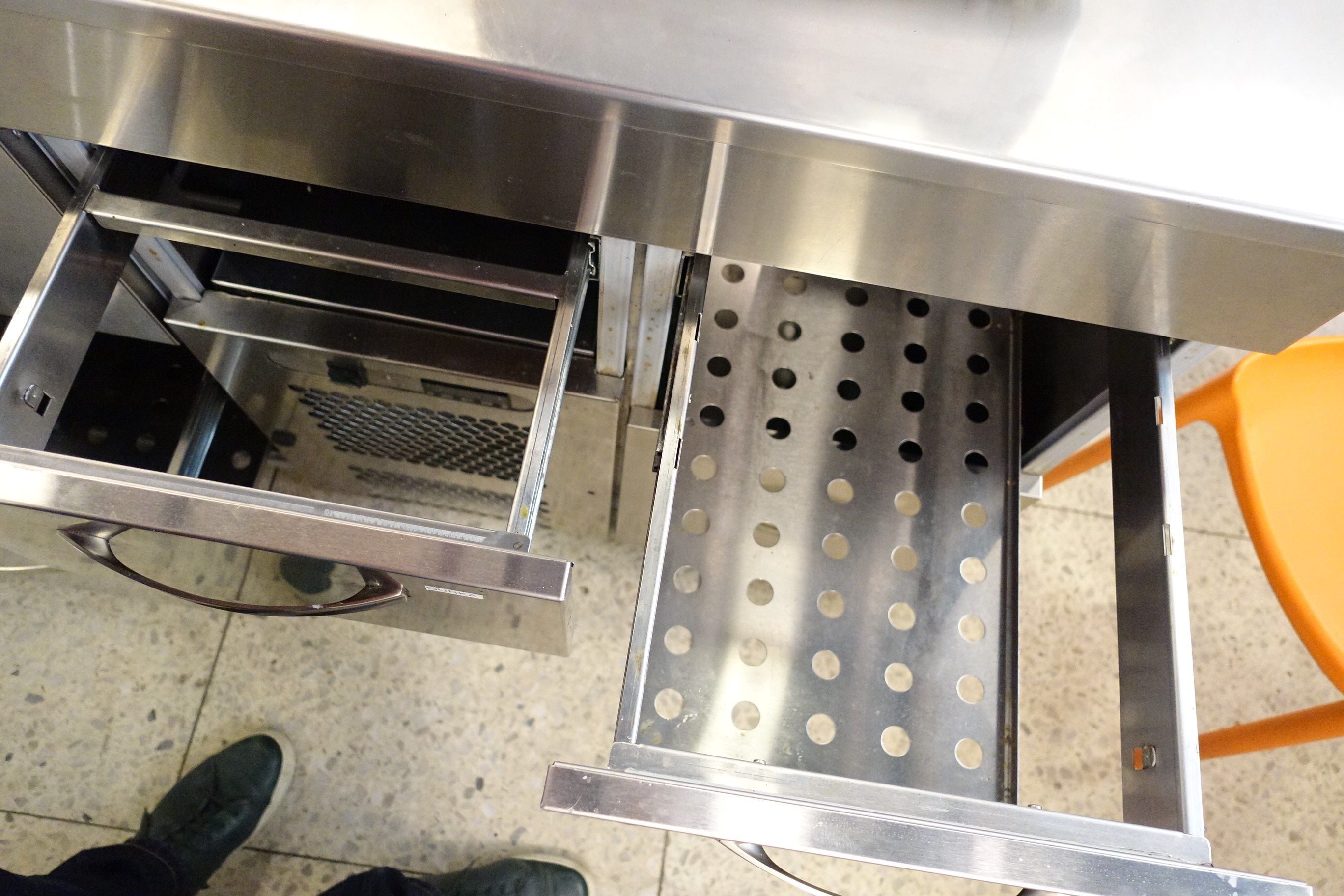 Cooling work table - PS Auction - We value the future - Largest in net ...