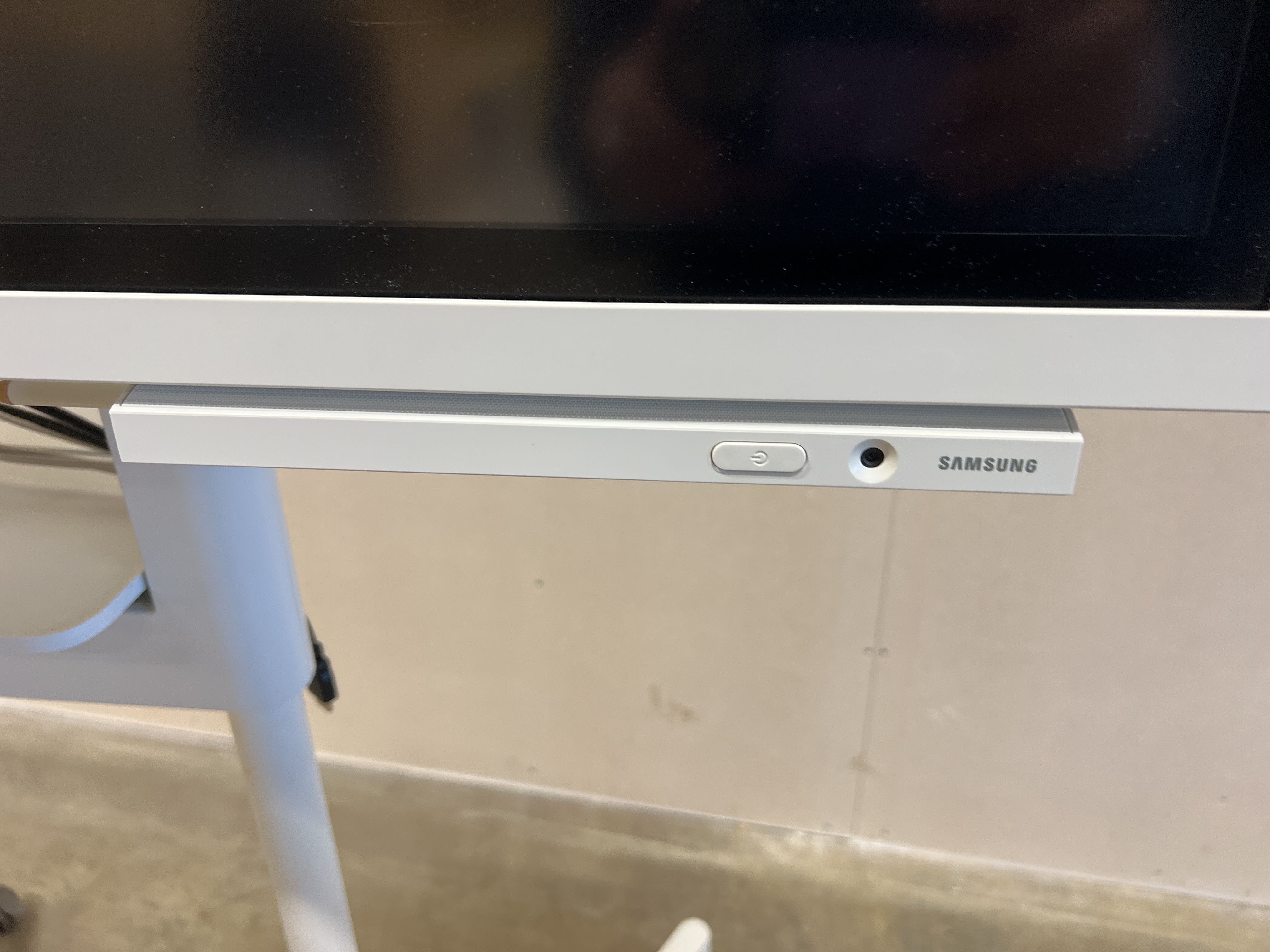 Interactive display screen 55" with pen and stand - Samsung Flip WM55H ...