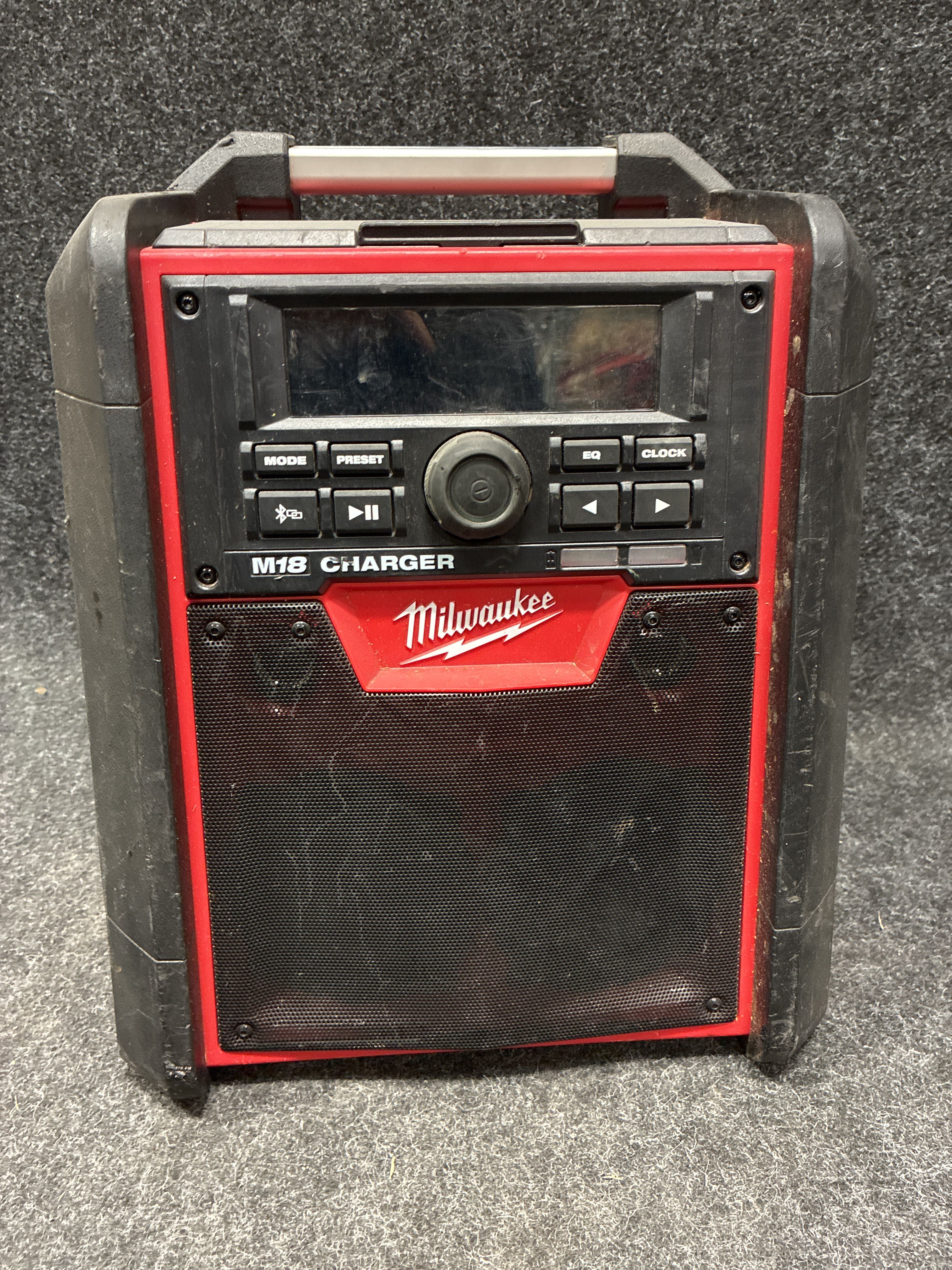 Byggradio Milwaukee M18 RC - Auktioner online - Nätauktioner ...
