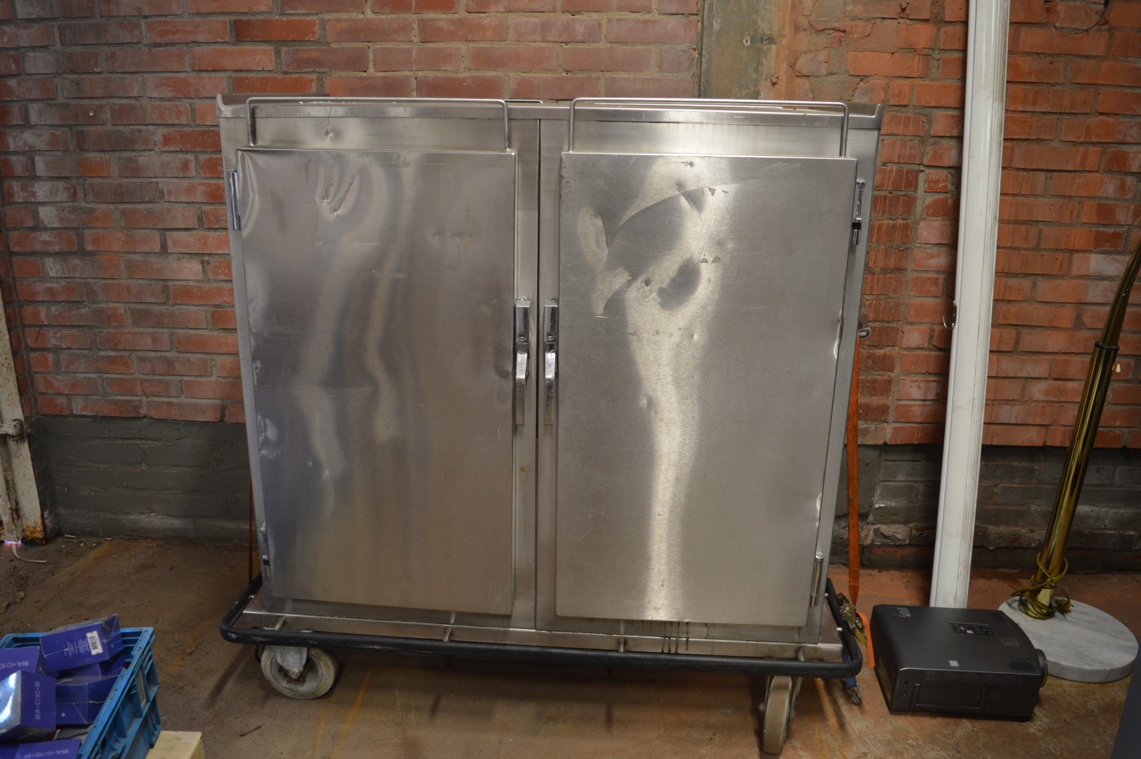Accord heating trolley - PS Auction - We value the future - Largest in ...