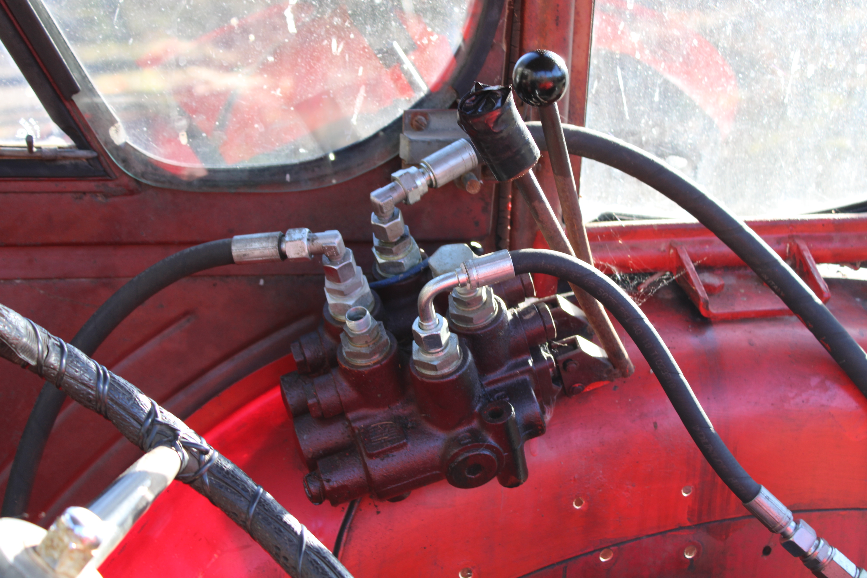 Tractor with loader - International McCormick B414 -1964 - PS Auction ...