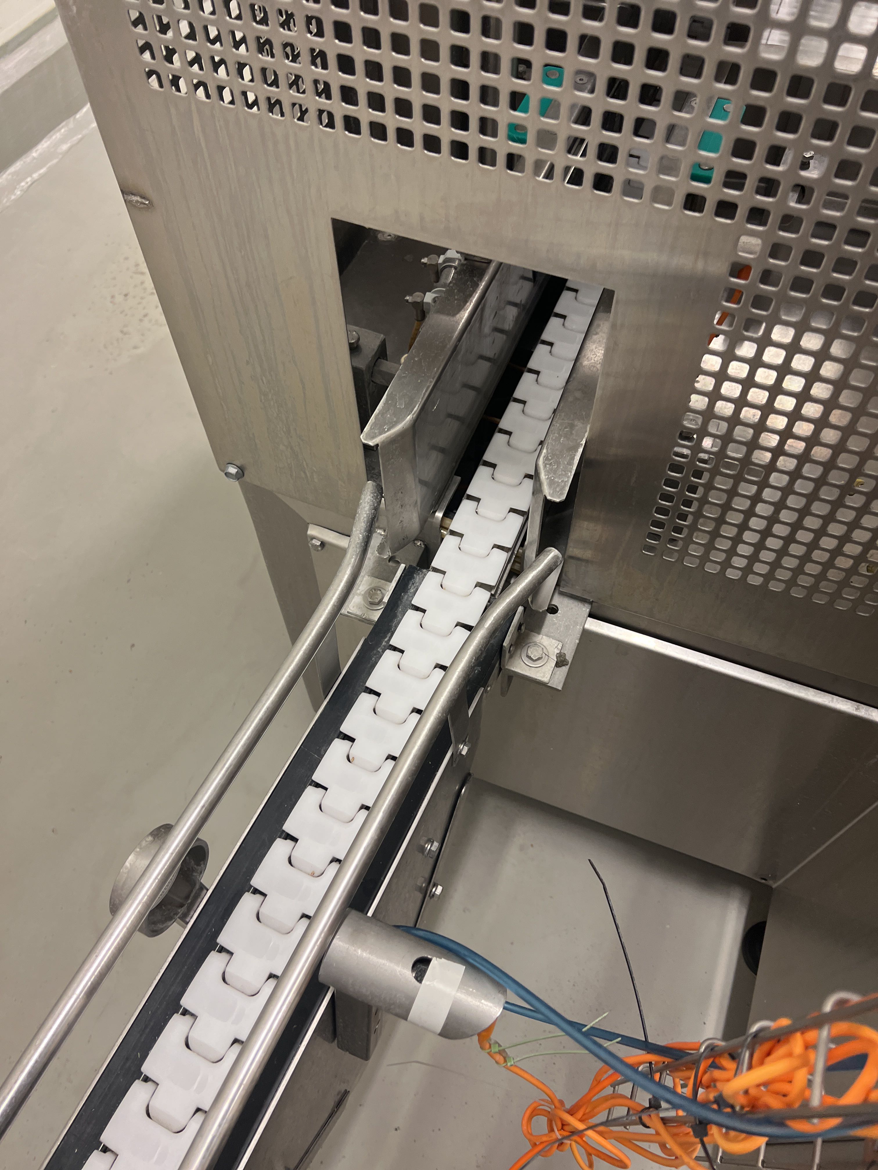 Cart filler Elopak APM6040cll -1989 - PS Auction - We value the future ...