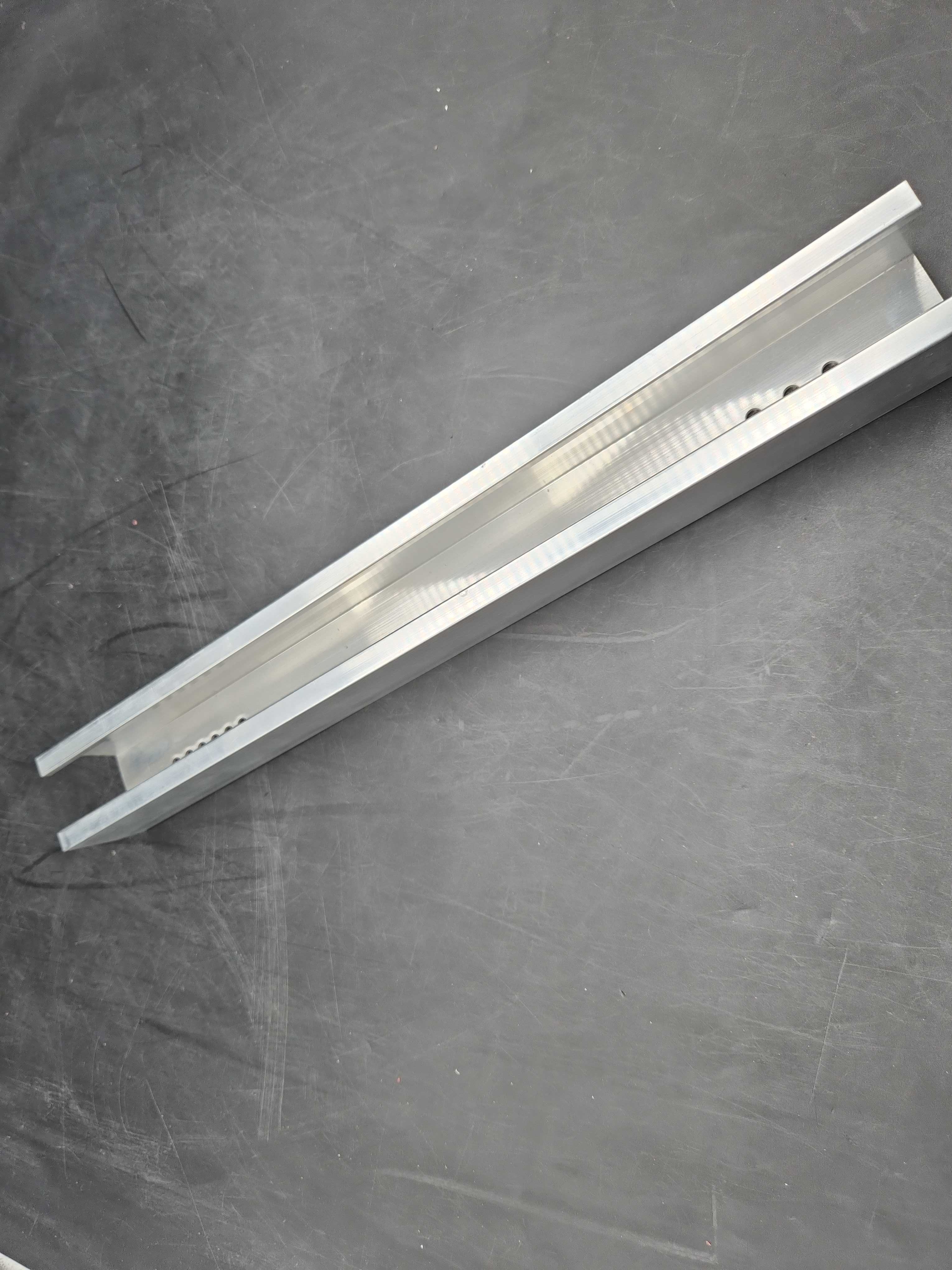 Trapezoid profile 60 pcs – Van der Valk, aluminum 440 mm with EPDM - PS ...