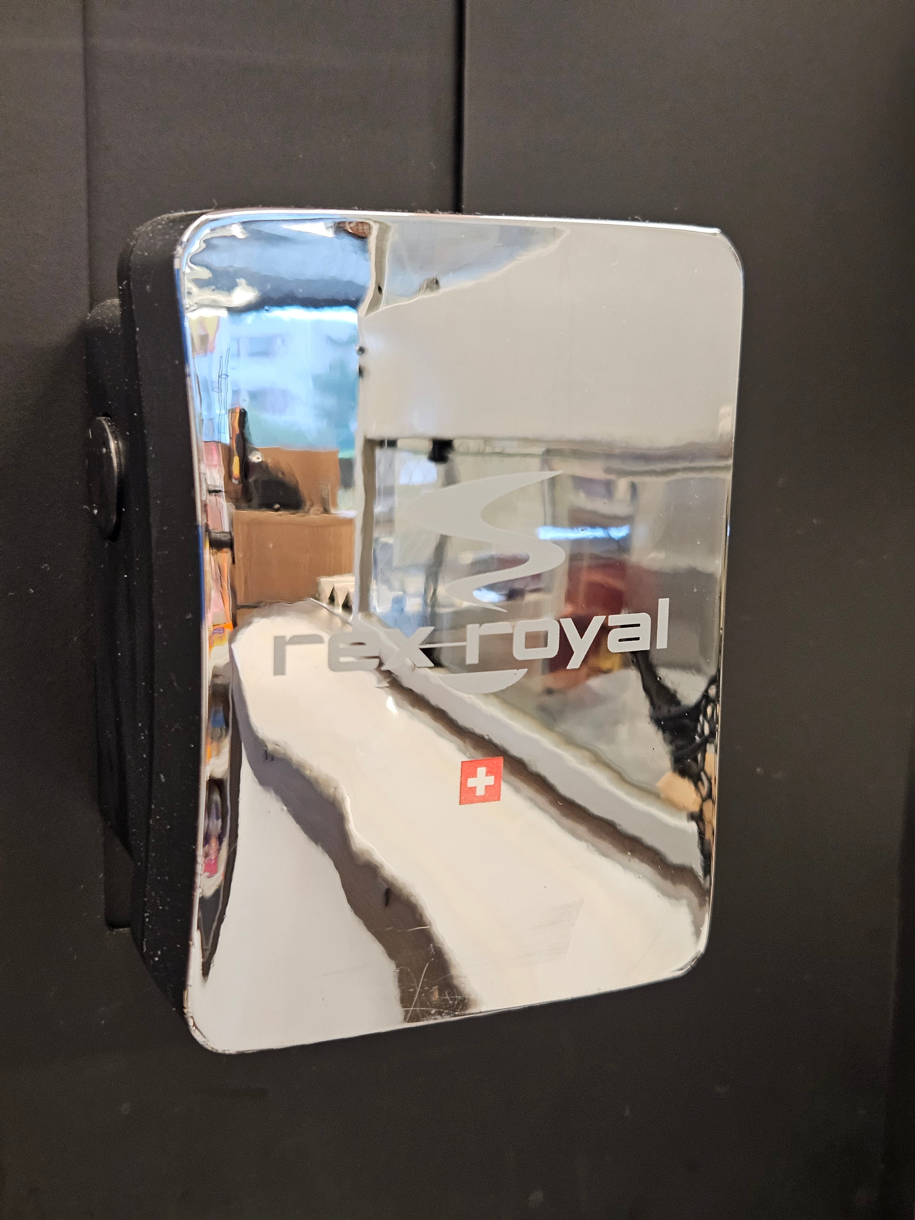 Kaffemaskin Rex-Royal S1 med serveringsbänk - Auktioner online ...
