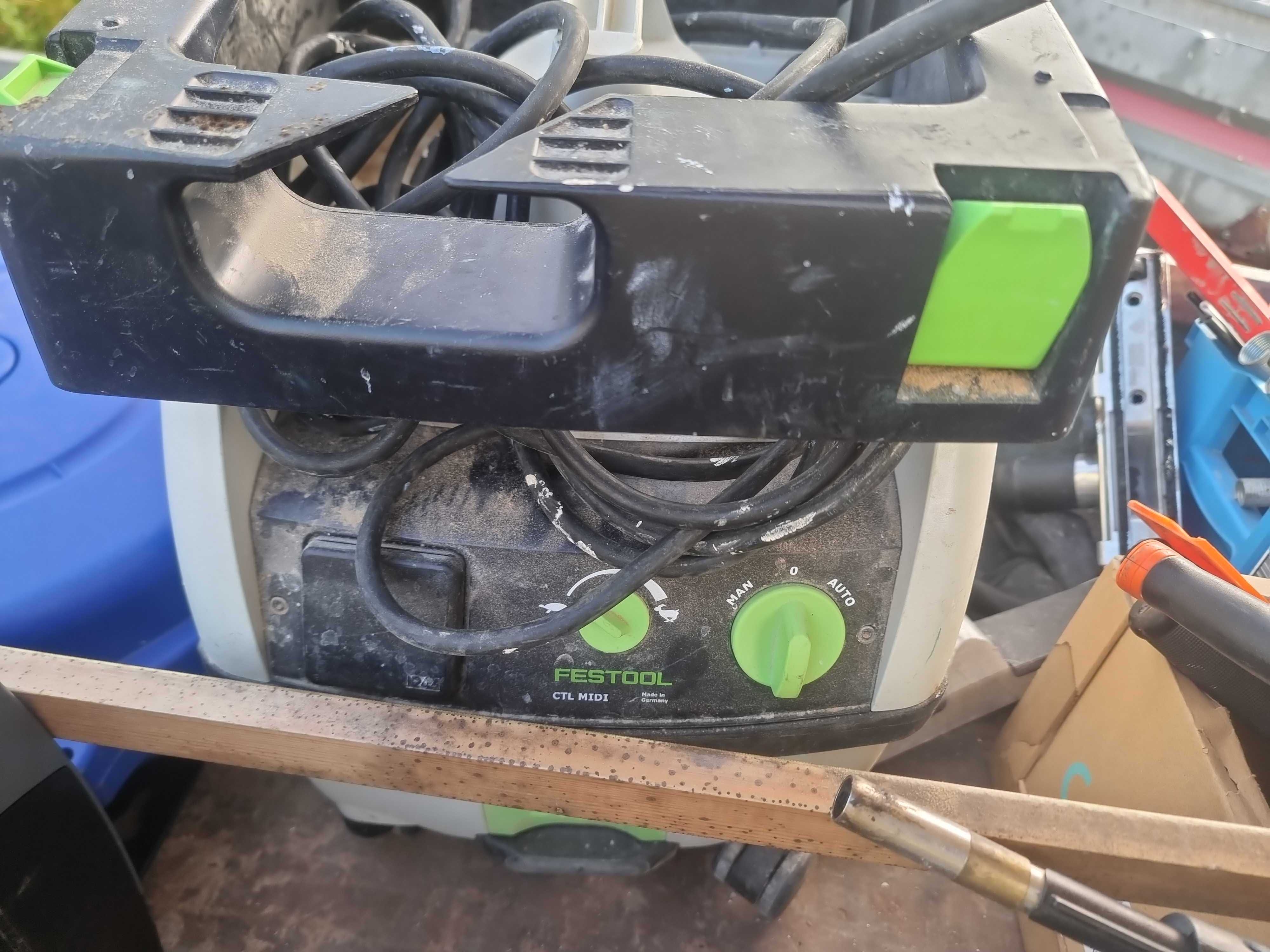 Festool dammsugare och skruvdragare mm - Auktioner online ...