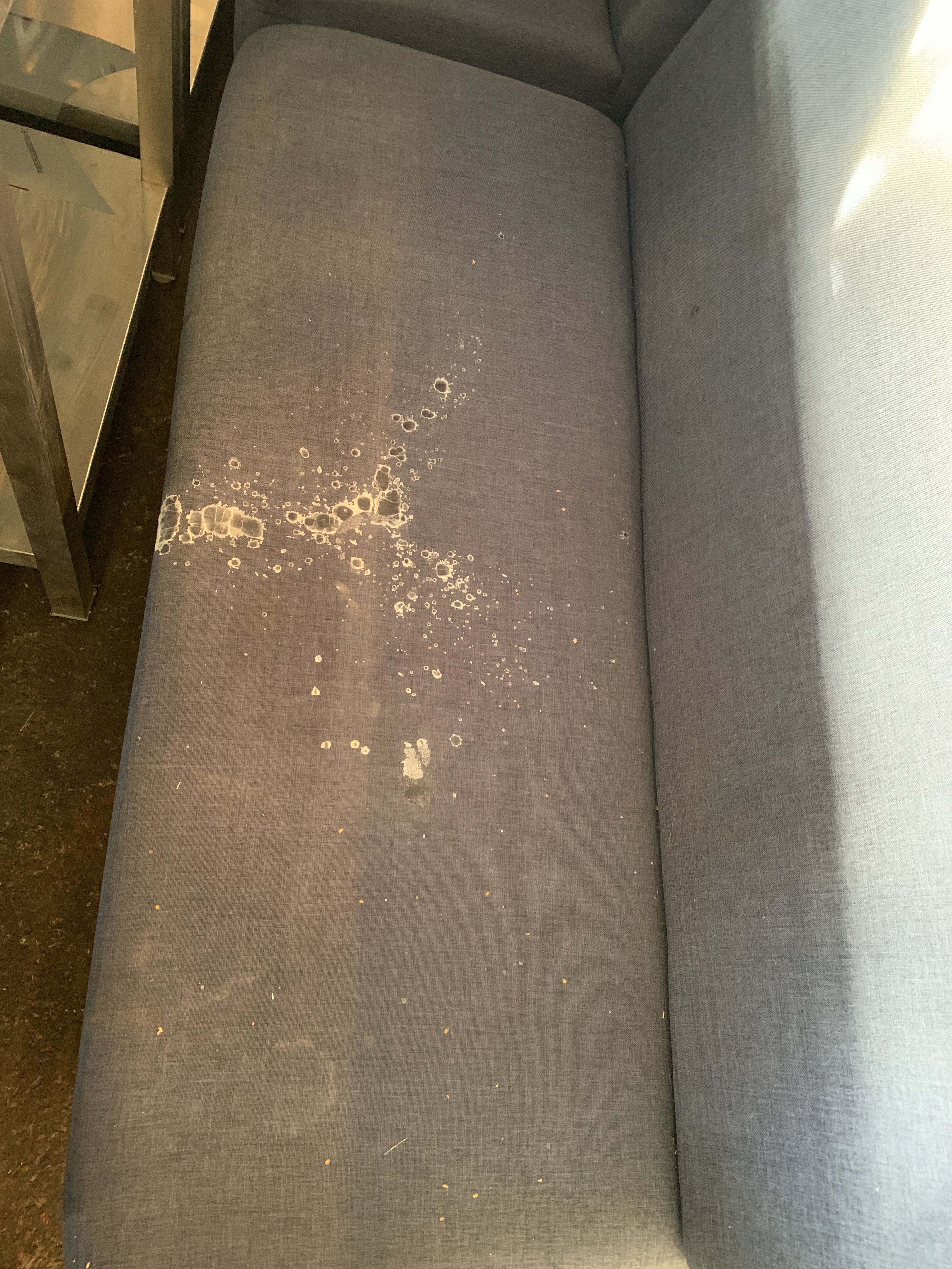 Sofas - PS Auction - We value the future - Largest in net auctions