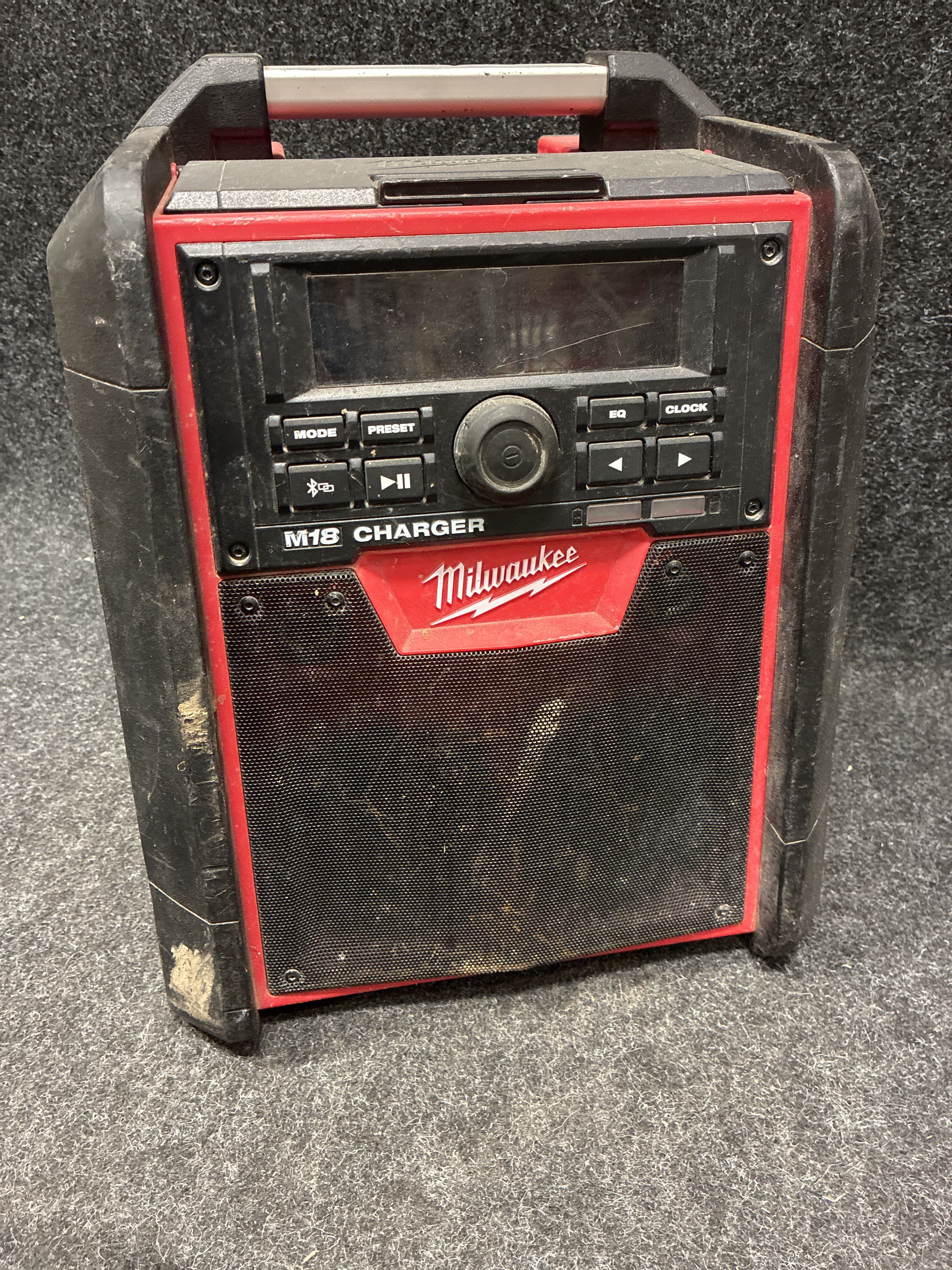 Byggradio Milwaukee M18 RC - Auktioner online - Nätauktioner ...