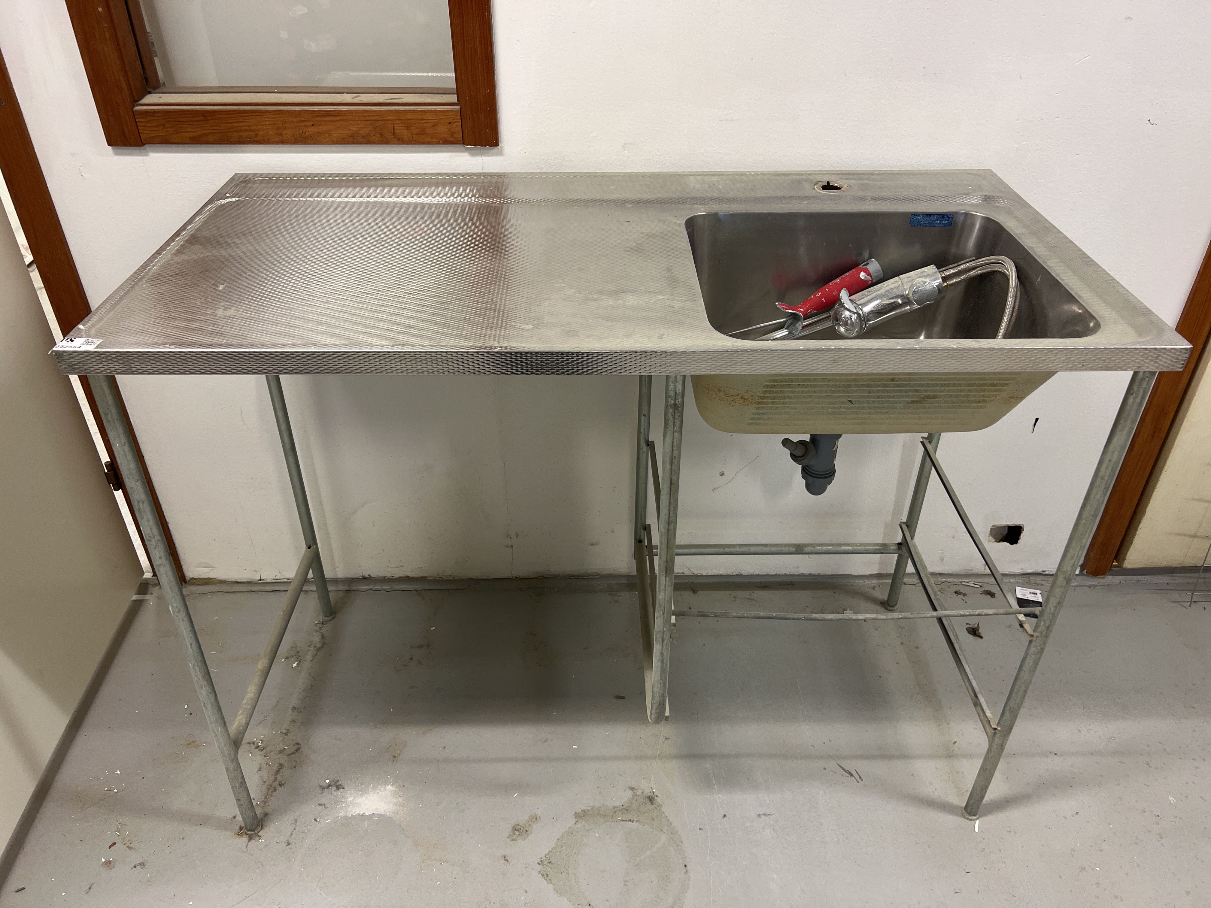 Washing bench approximately 120x60x90 cm - PS Auction - We value the ...