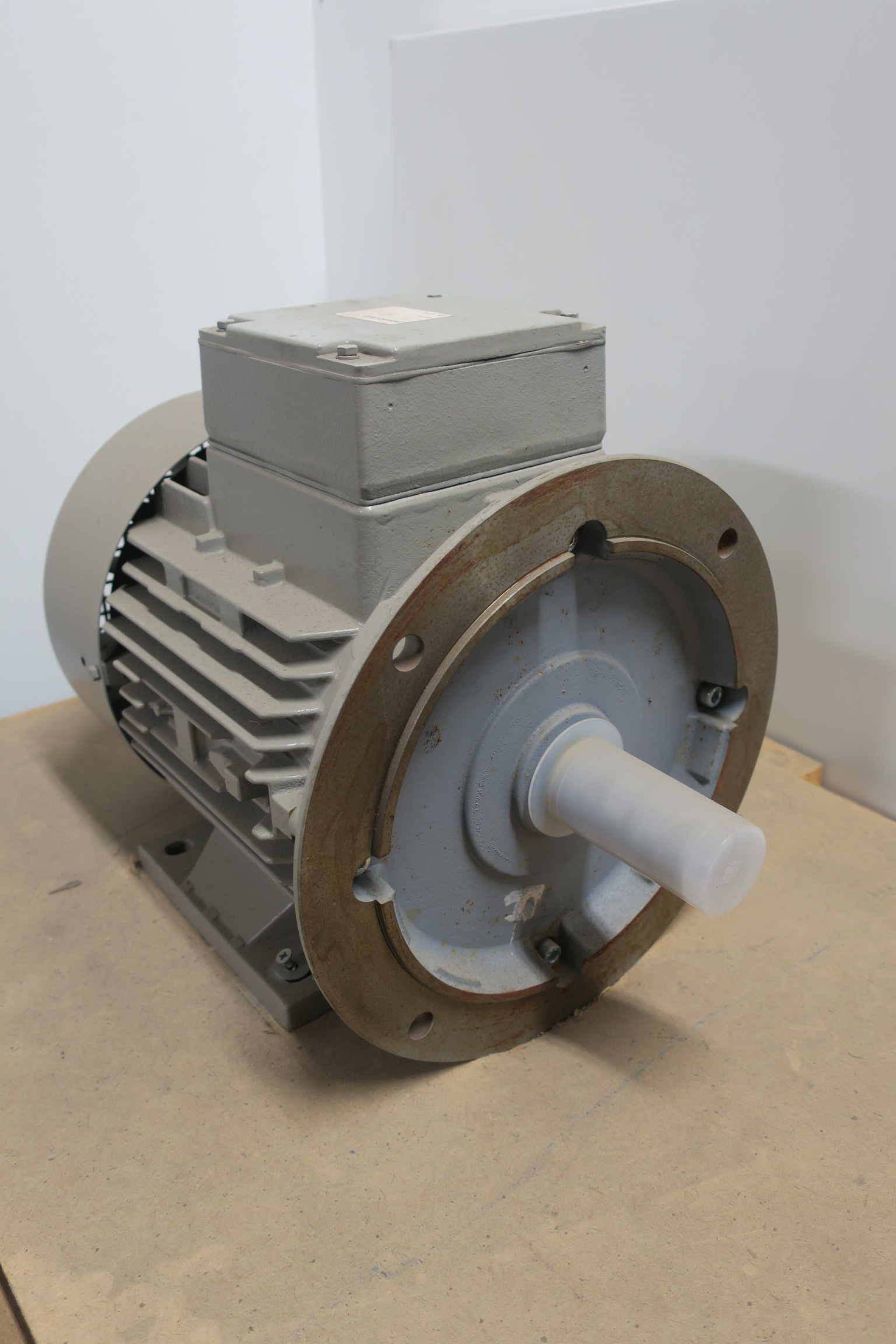 Electric motor Lönne 7BA132S04 5,5 kW - PS Auction - We value the ...