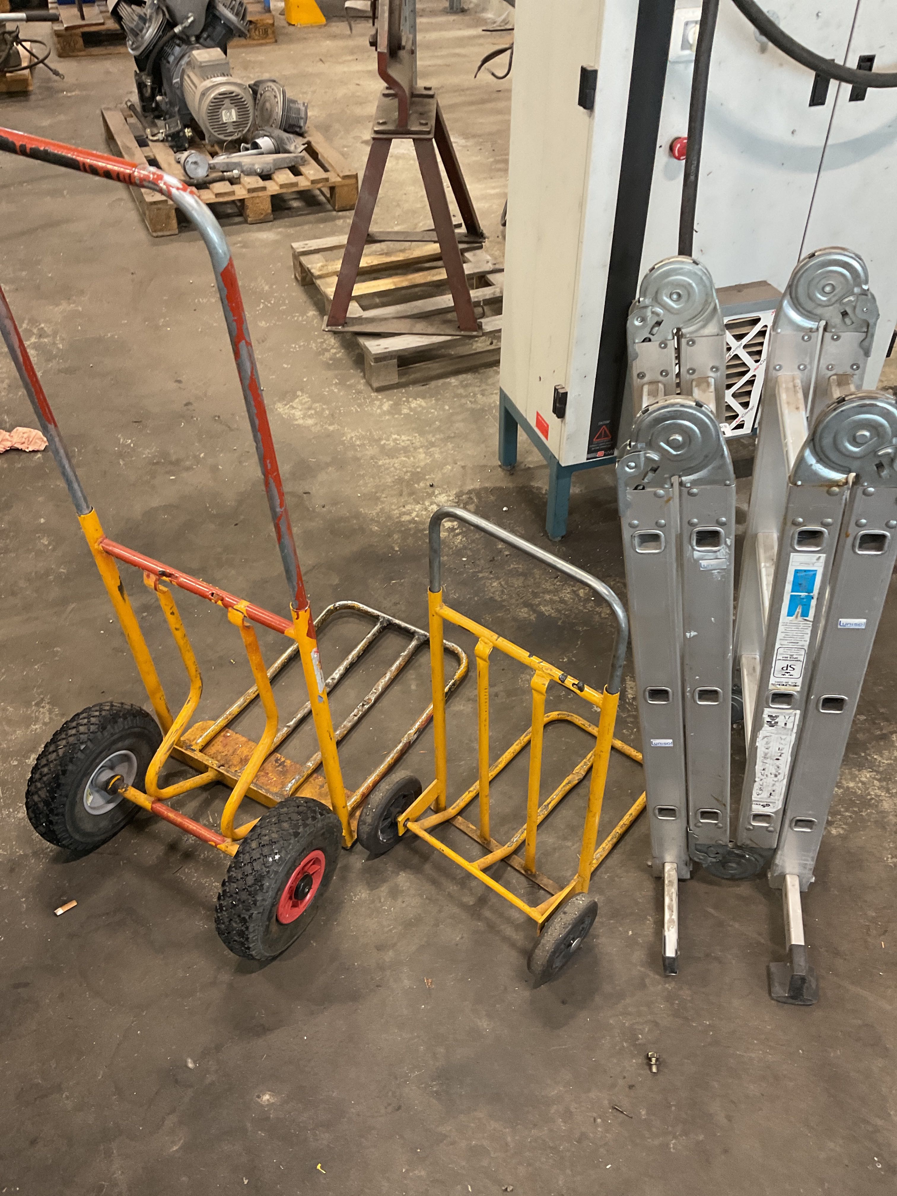 Carts and ladder - PS Auction - We value the future - Largest in net ...