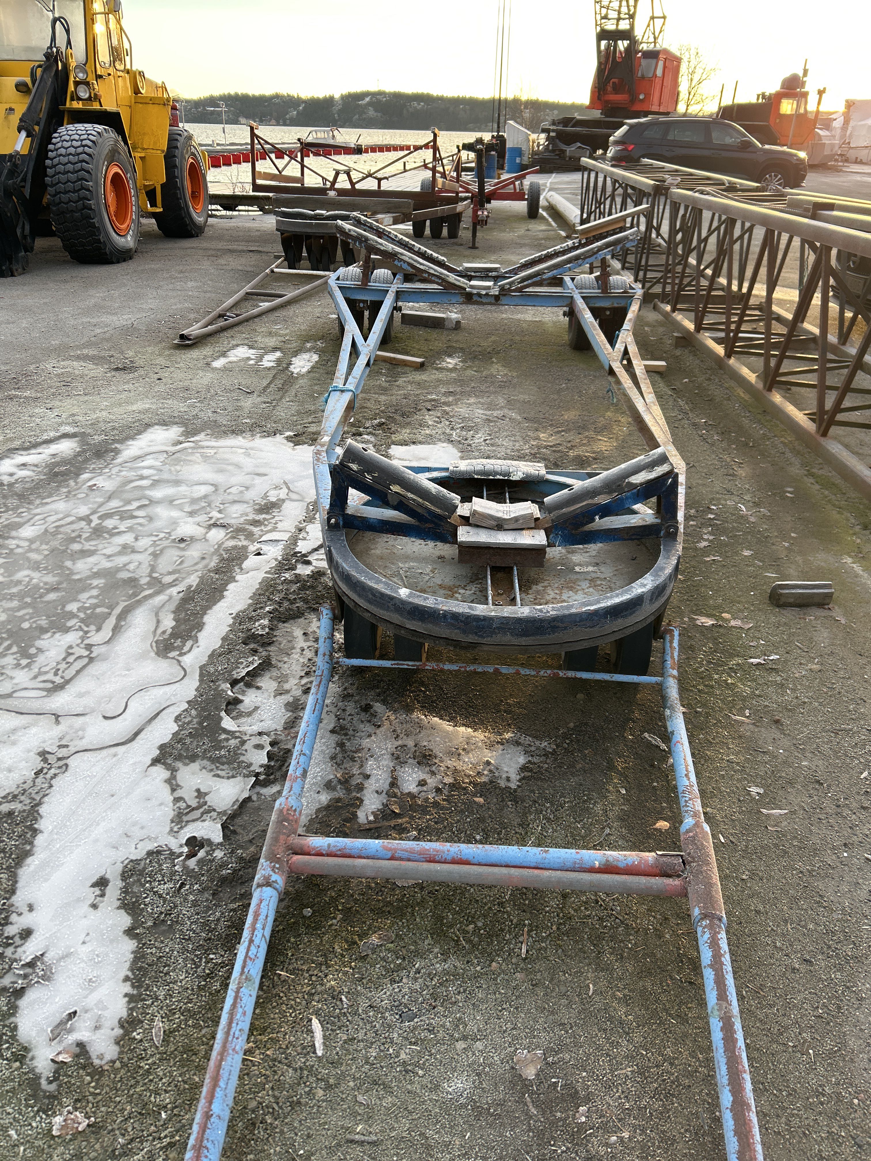 Boat cradle/pick-up trolley - PS Auction - We value the future ...