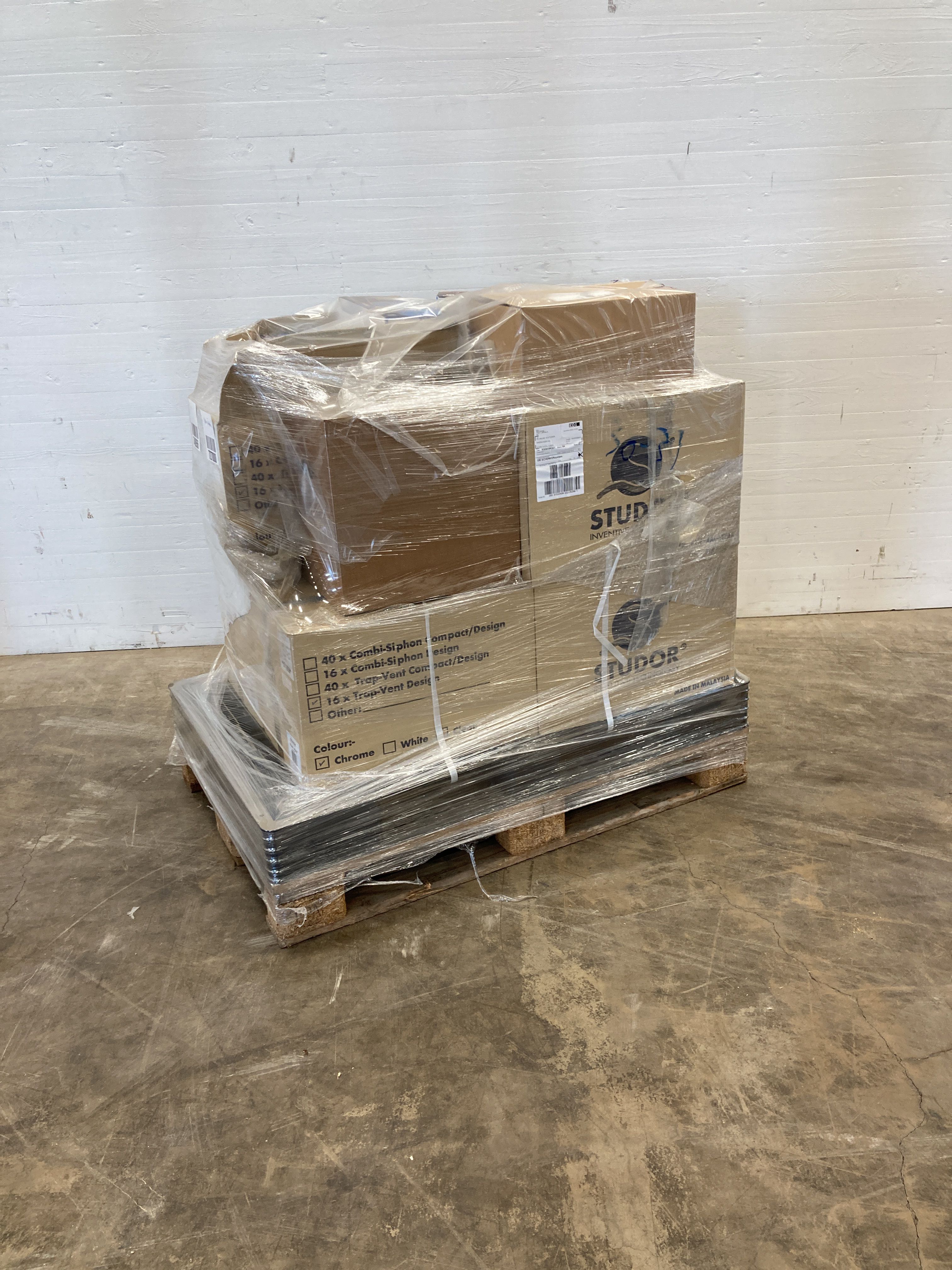 Assortment with Water trap Studor Trap-Vent - PS Auction - We value the ...