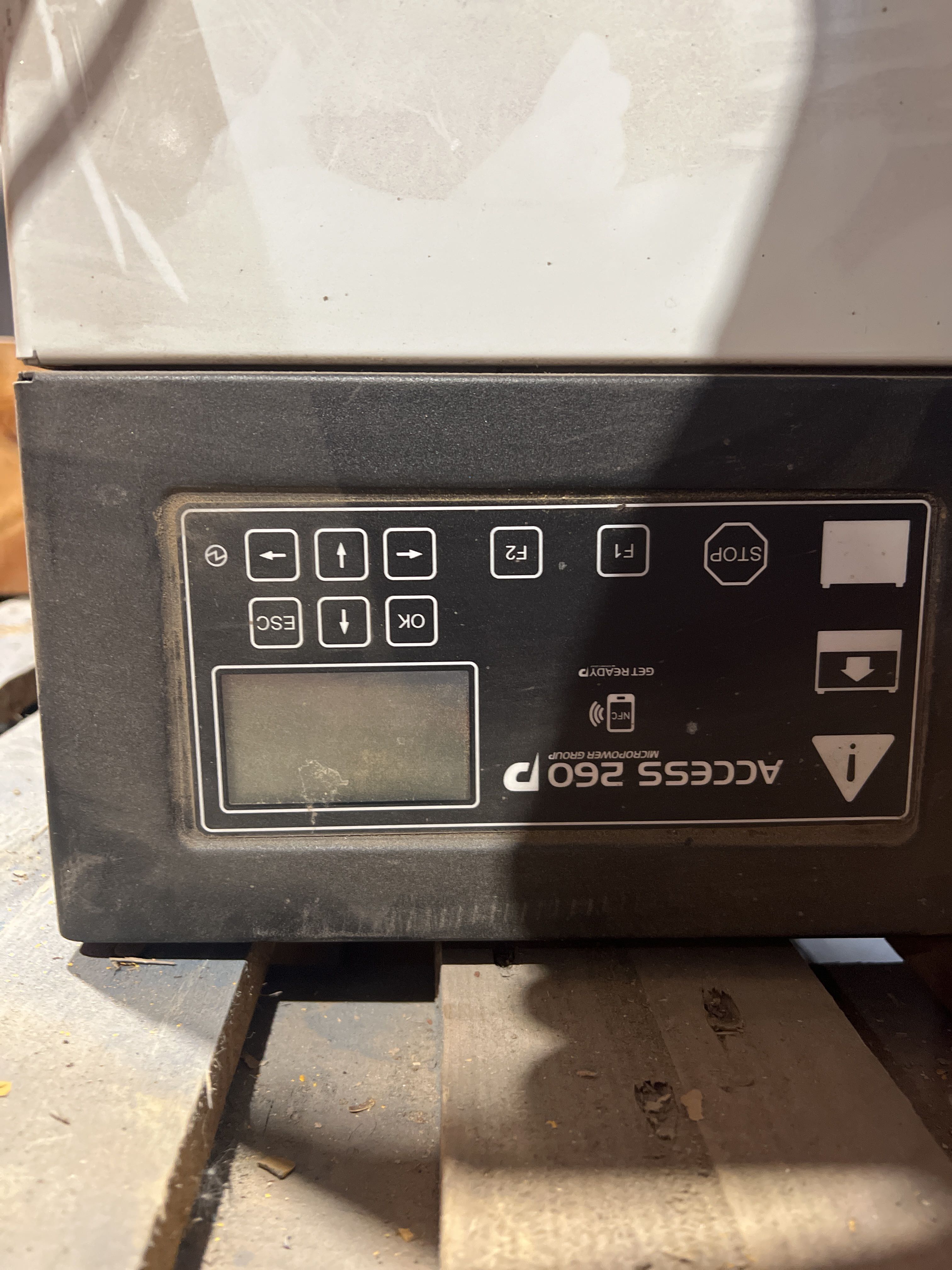 Access 260 truck battery charger - PS Auction - We value the future ...