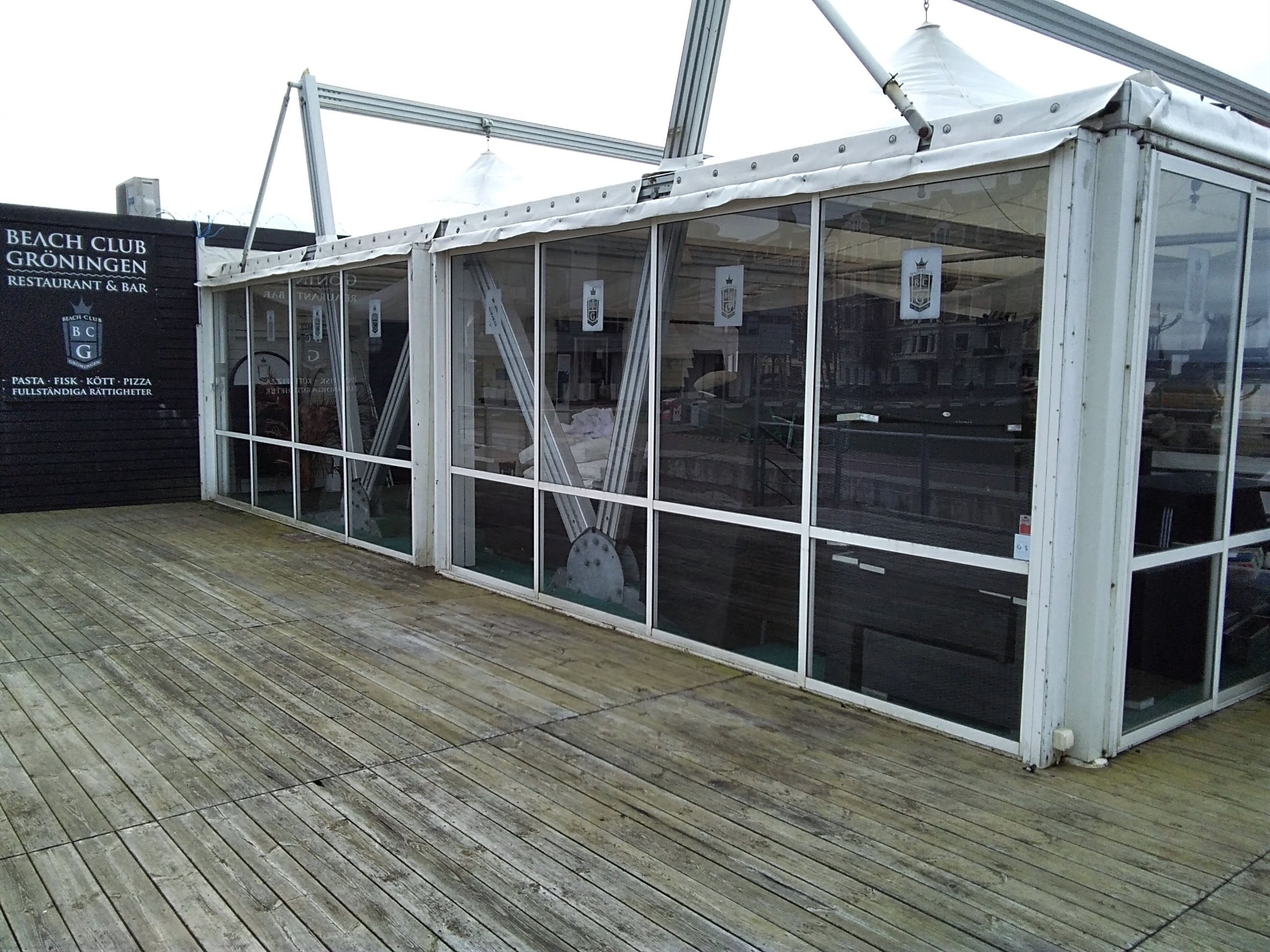 Serving tent 8 x 10 meters - PS Auction - We value the future - Largest ...