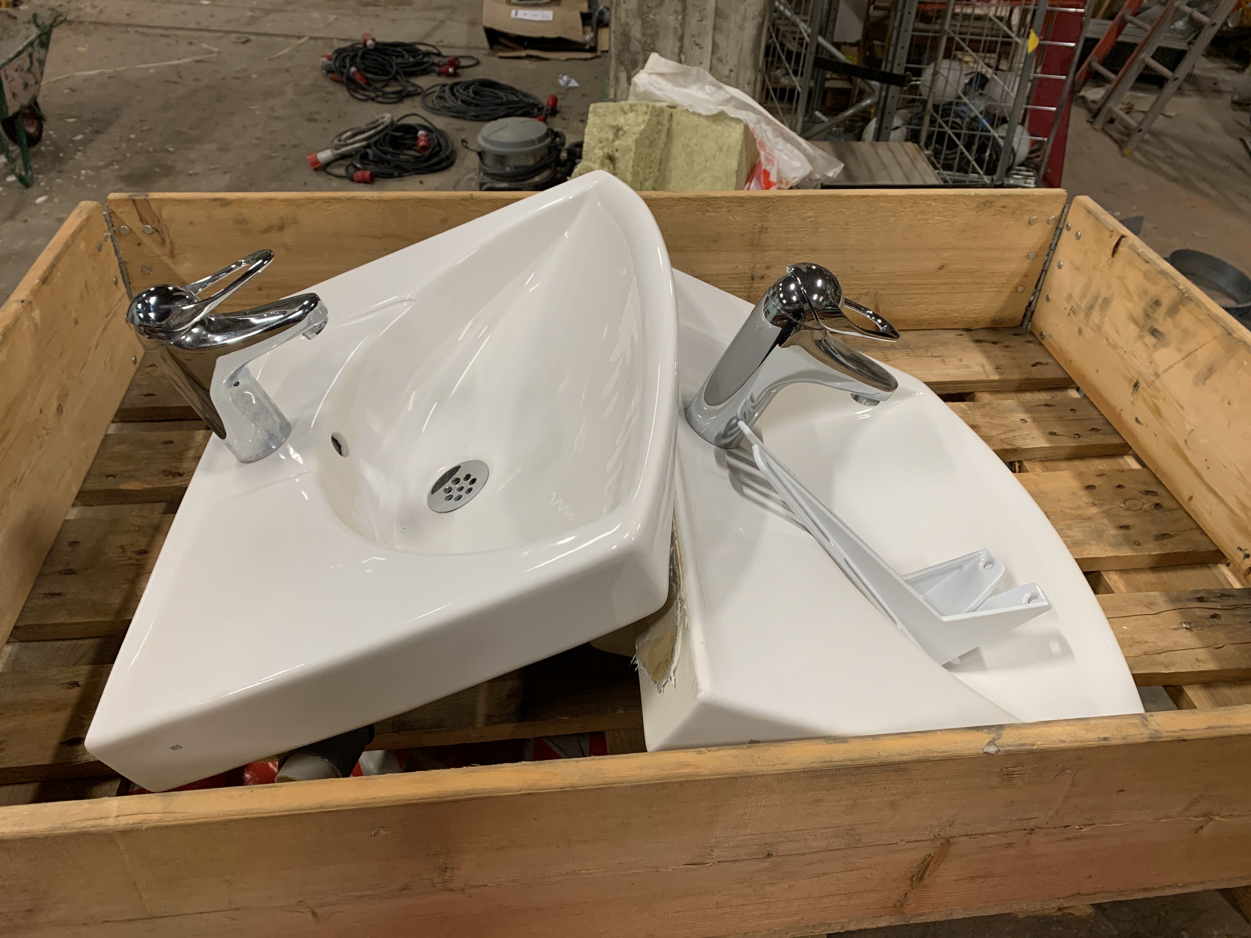 Sink with mixed 2 Ifö/FM Mattsson - PS Auction - We value the future ...