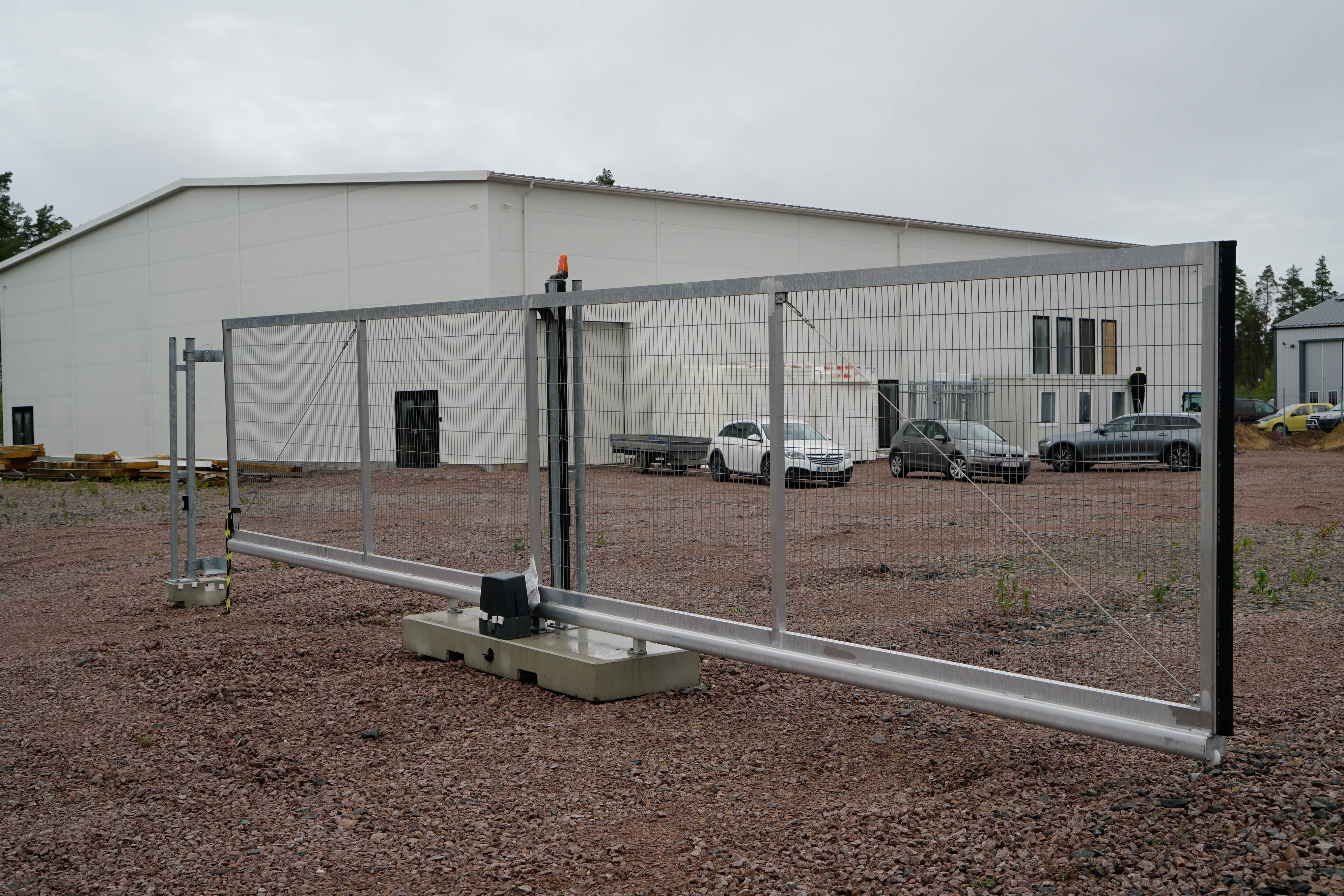 Aluminium Skjutgrind med 7m automationsöppning. Valbar (HÖ/VÄ ...