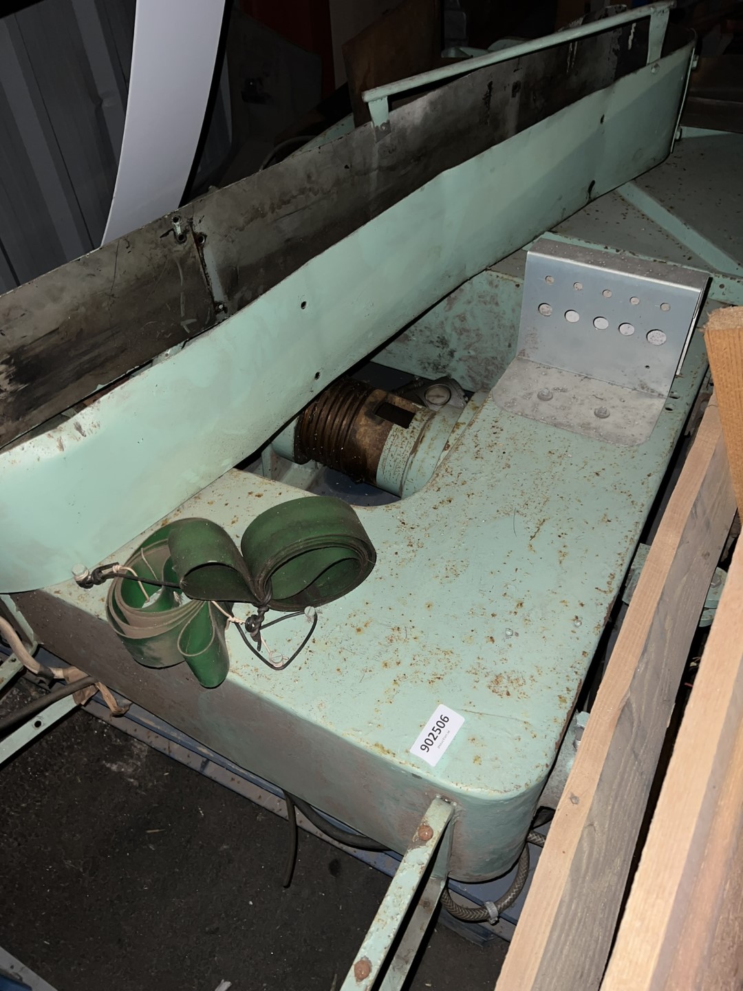 Disassembled machine, sold as scrap item - PS Auction - We value the ...