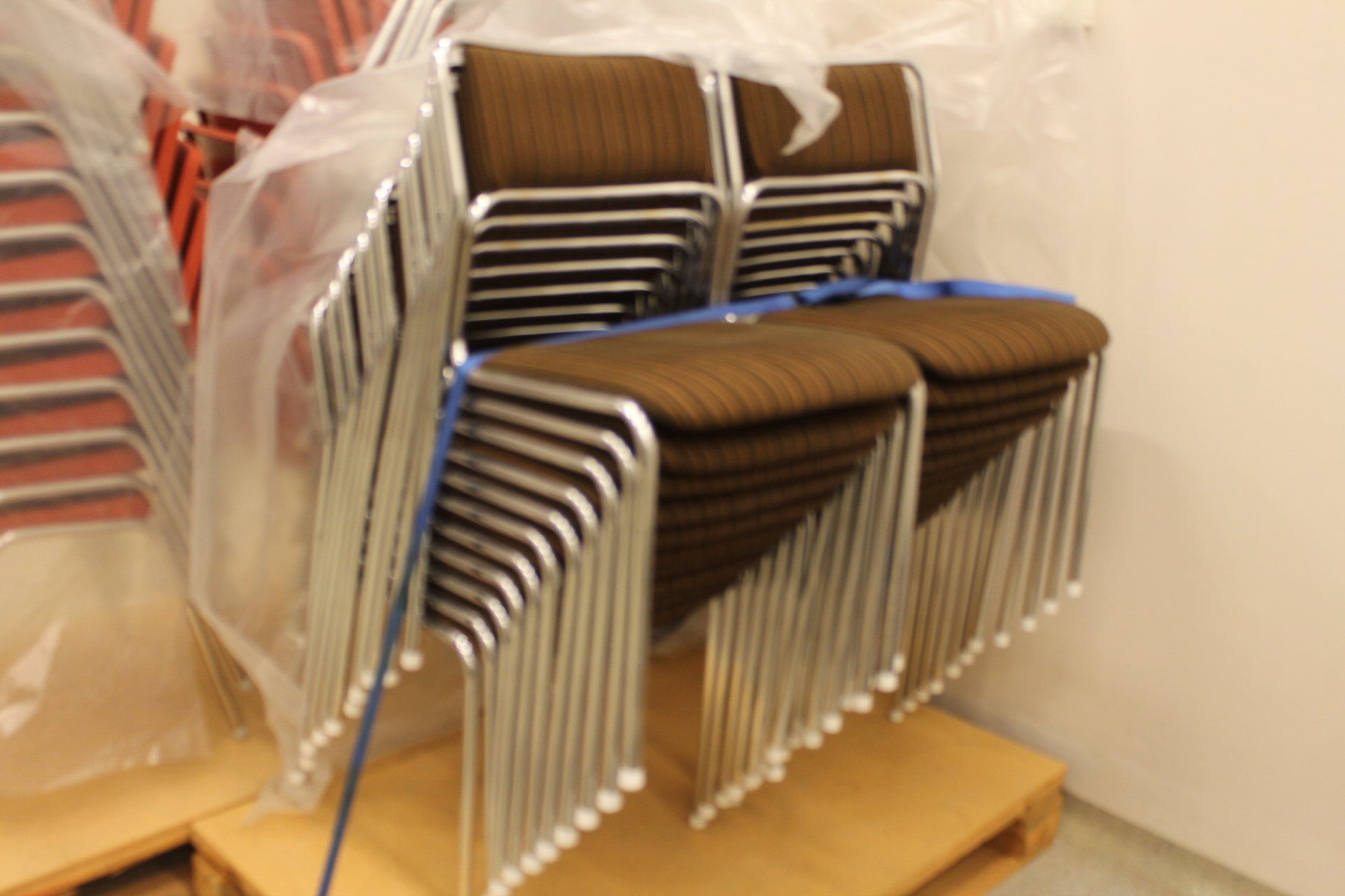 10 chairs - PS Auction - We value the future - Largest in net auctions