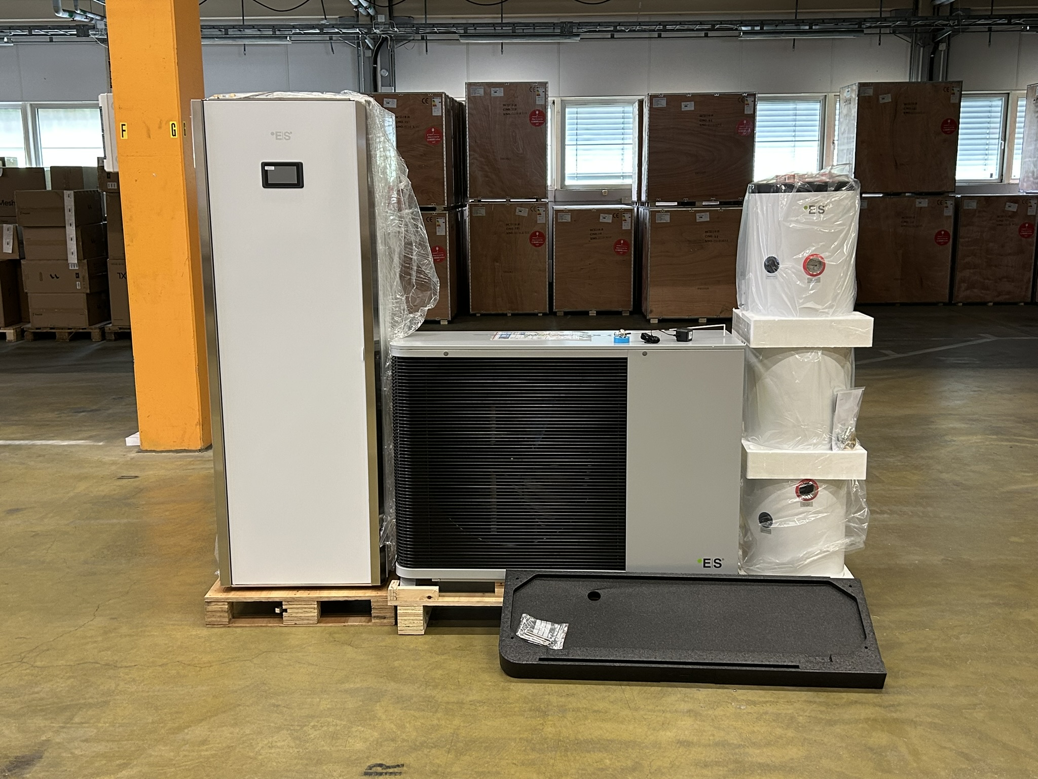 12 kW luft/vatten värmepump från Energy Save med stor 250L ...