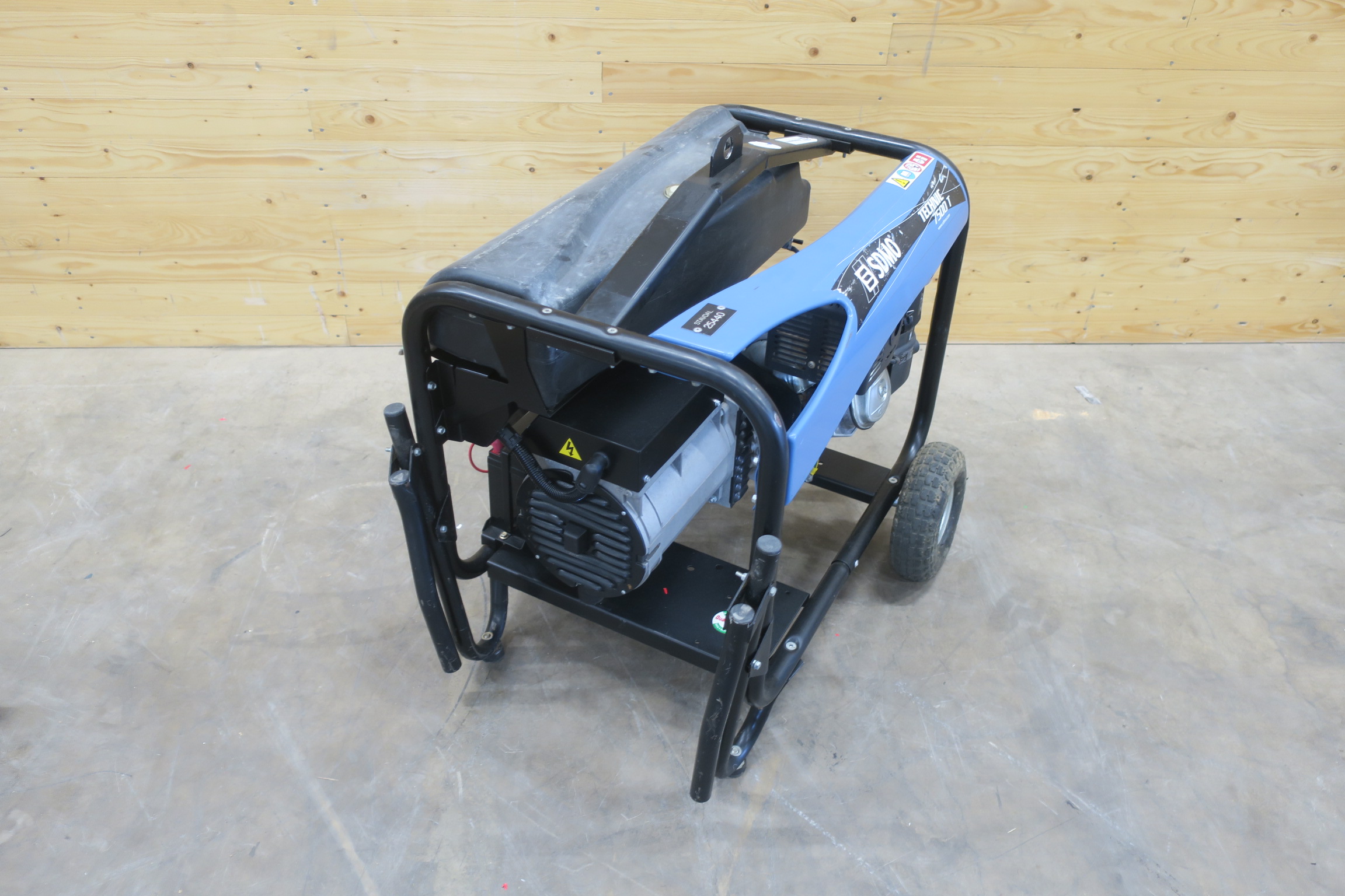 Elverk SDMO Technic 7500 TE - Auktioner online - Nätauktioner & Konkursauktioner | PS Auction