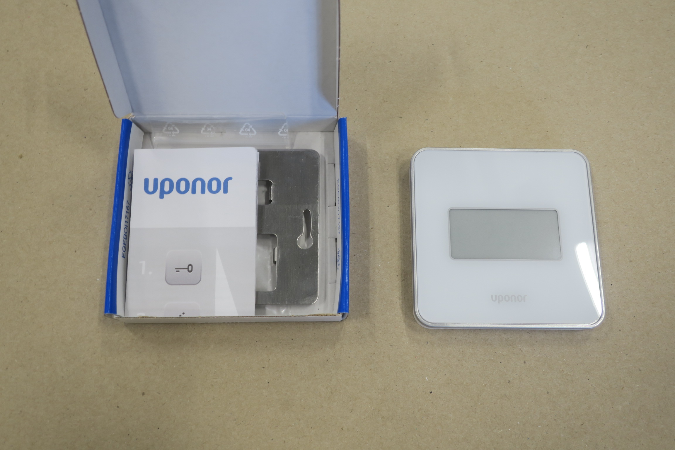 Wired digital room thermostat Uponor smatrix wave style T-149 - PS ...
