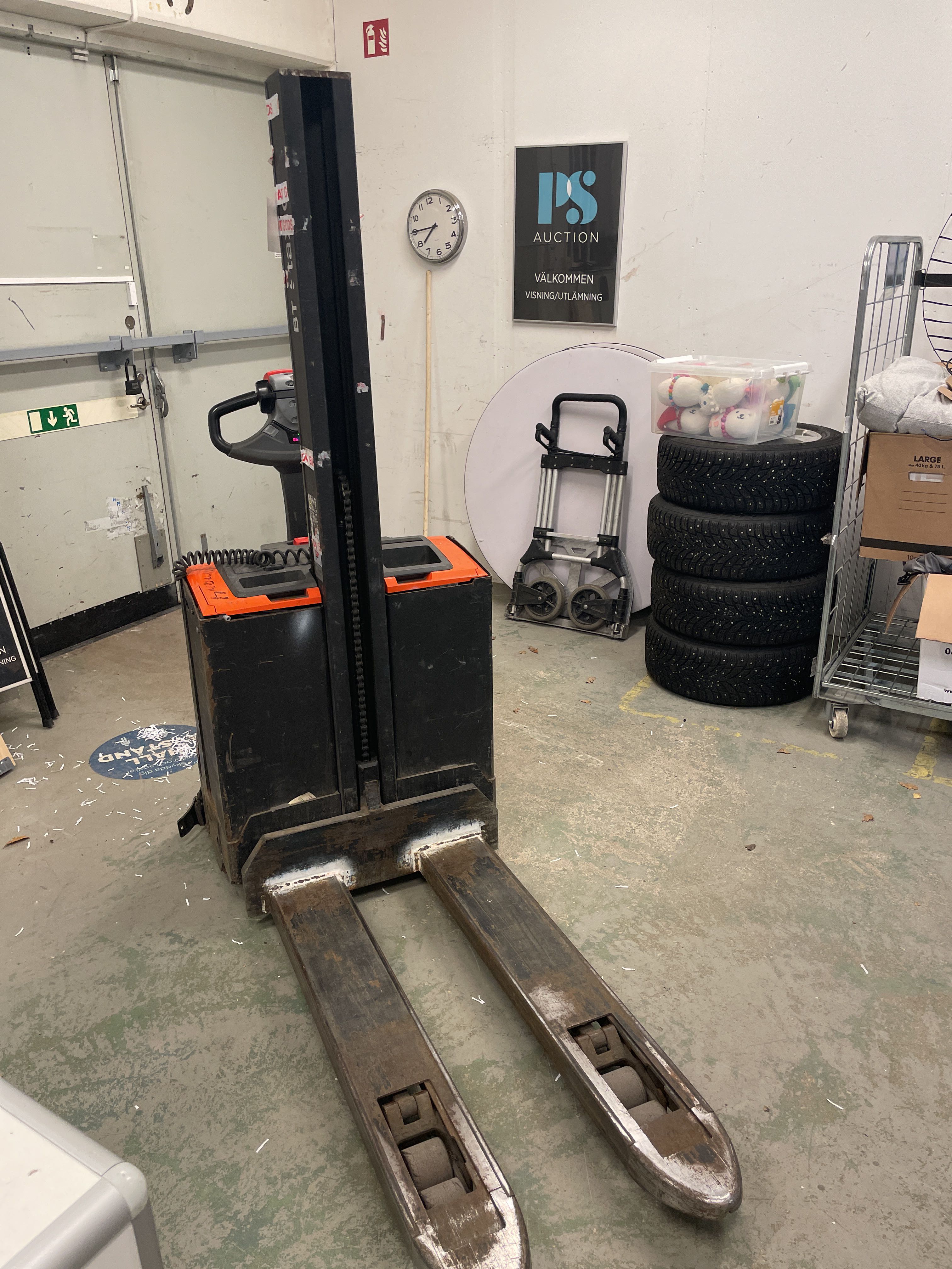 BT SWE080L Led stacker - PS Auction - We value the future - Largest in ...
