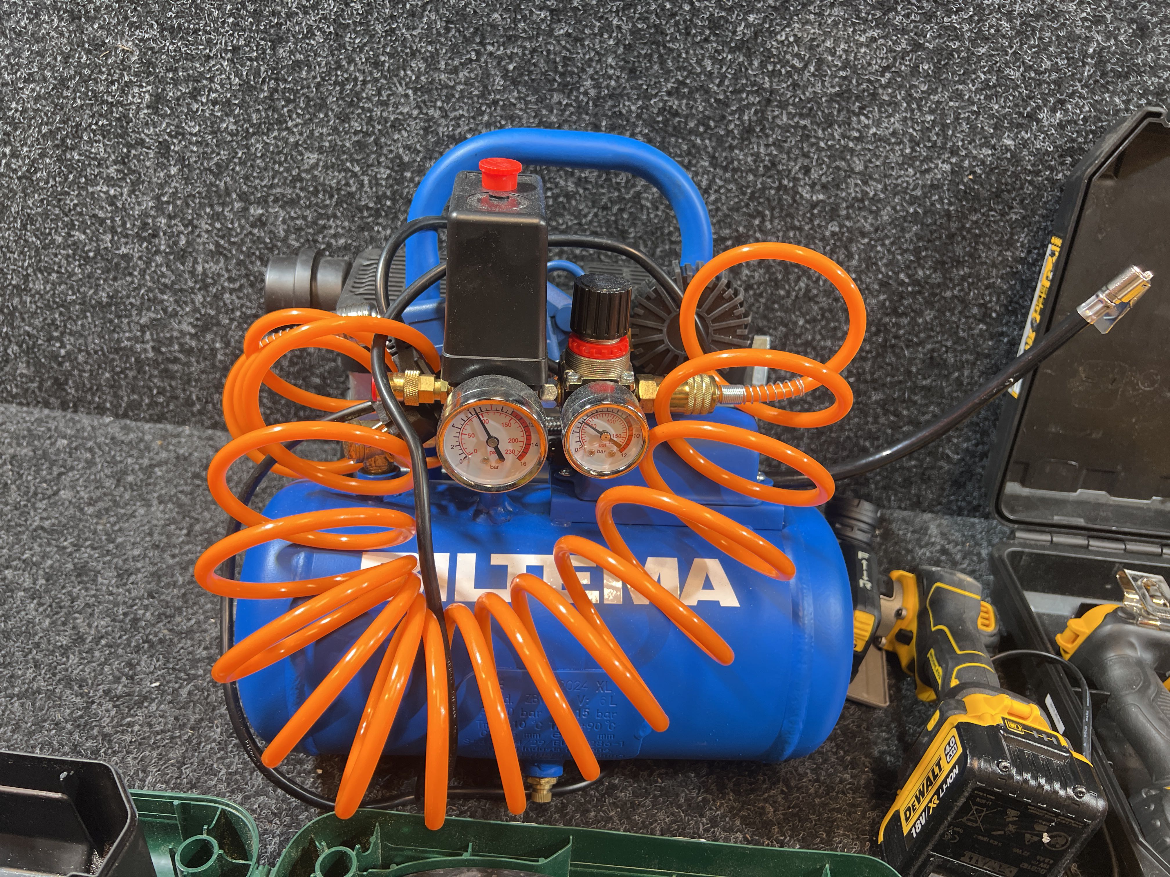 Compressor and collection of power tools - DeWalt, Bosch, Dremel and ...