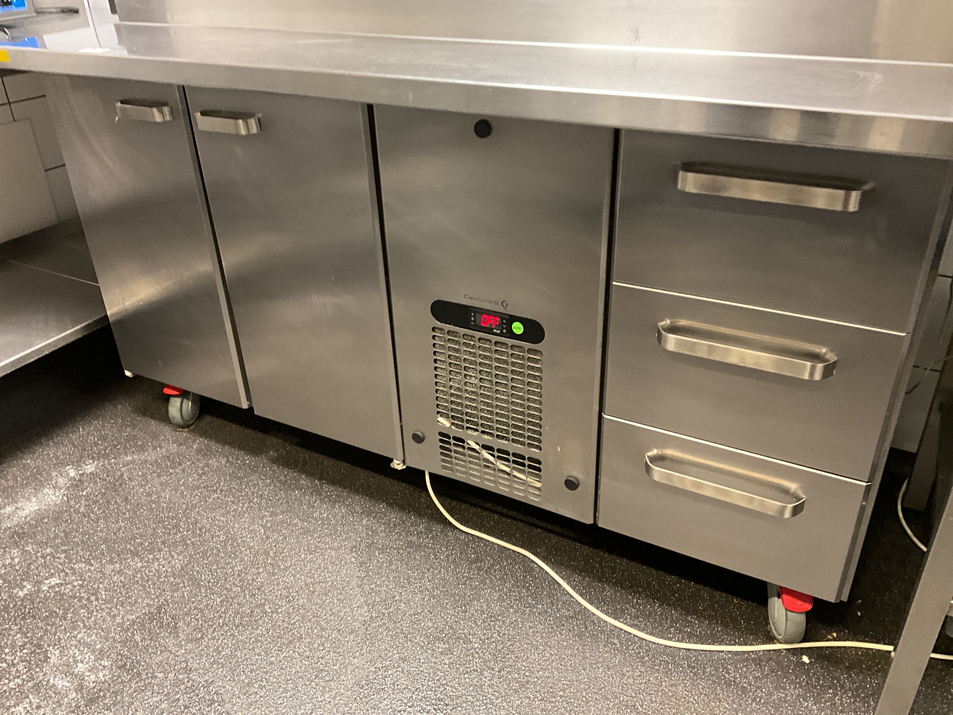 Coolpart Cooling bench with cooling channel -2021 - PS Auction - We ...