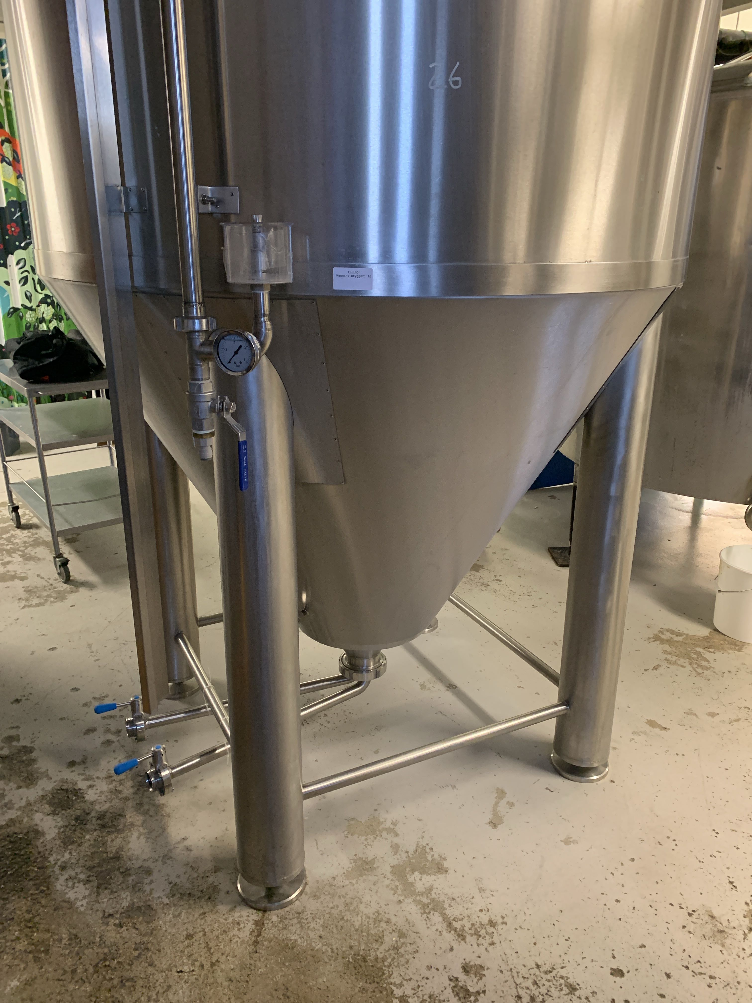 CCV-Tank Milan Svoboda 3000 Liter - Auktioner online - Nätauktioner ...