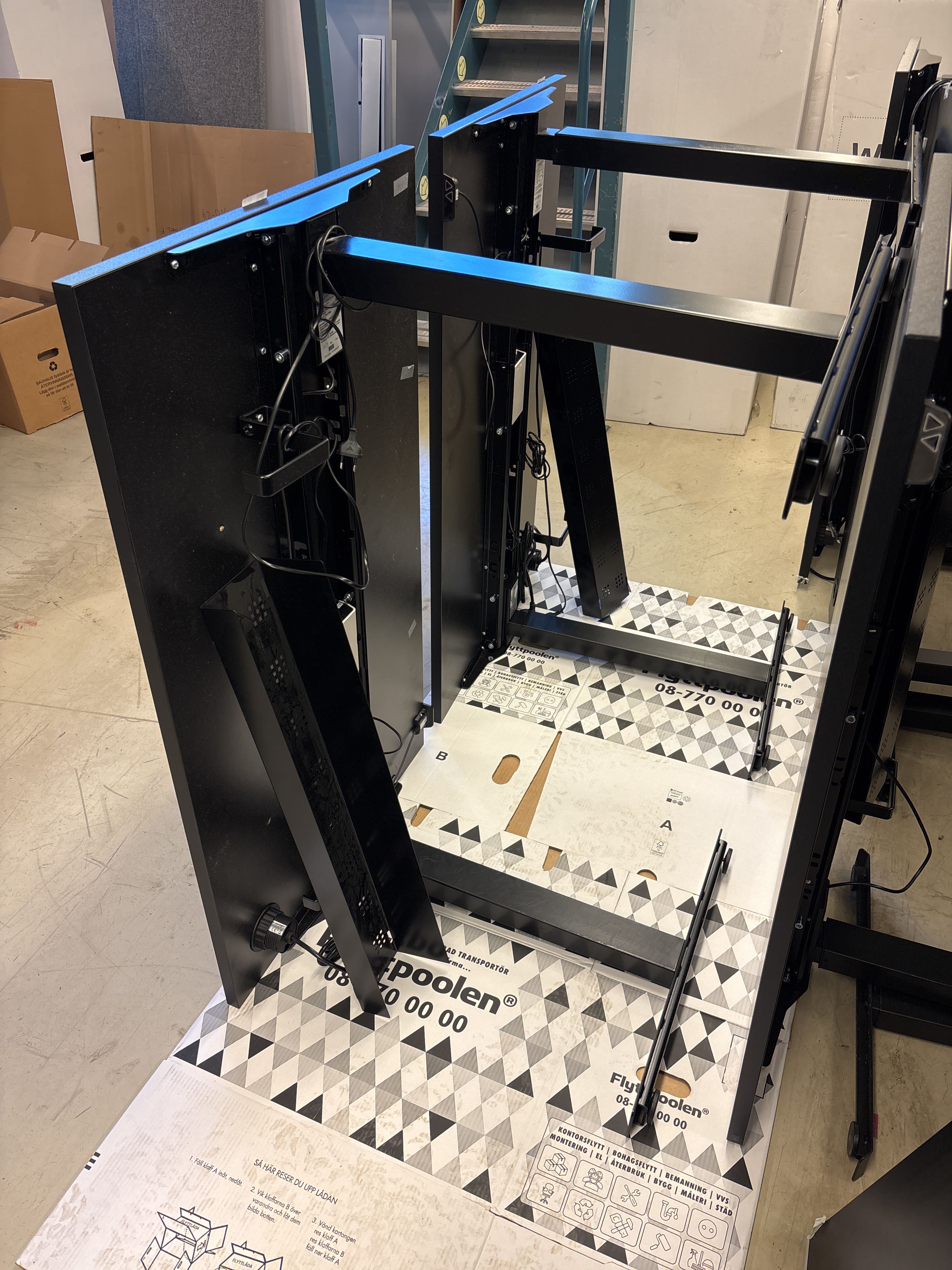 Height-adjustable desk - Rol Ergo GF-470 - PS Auction - We value the ...