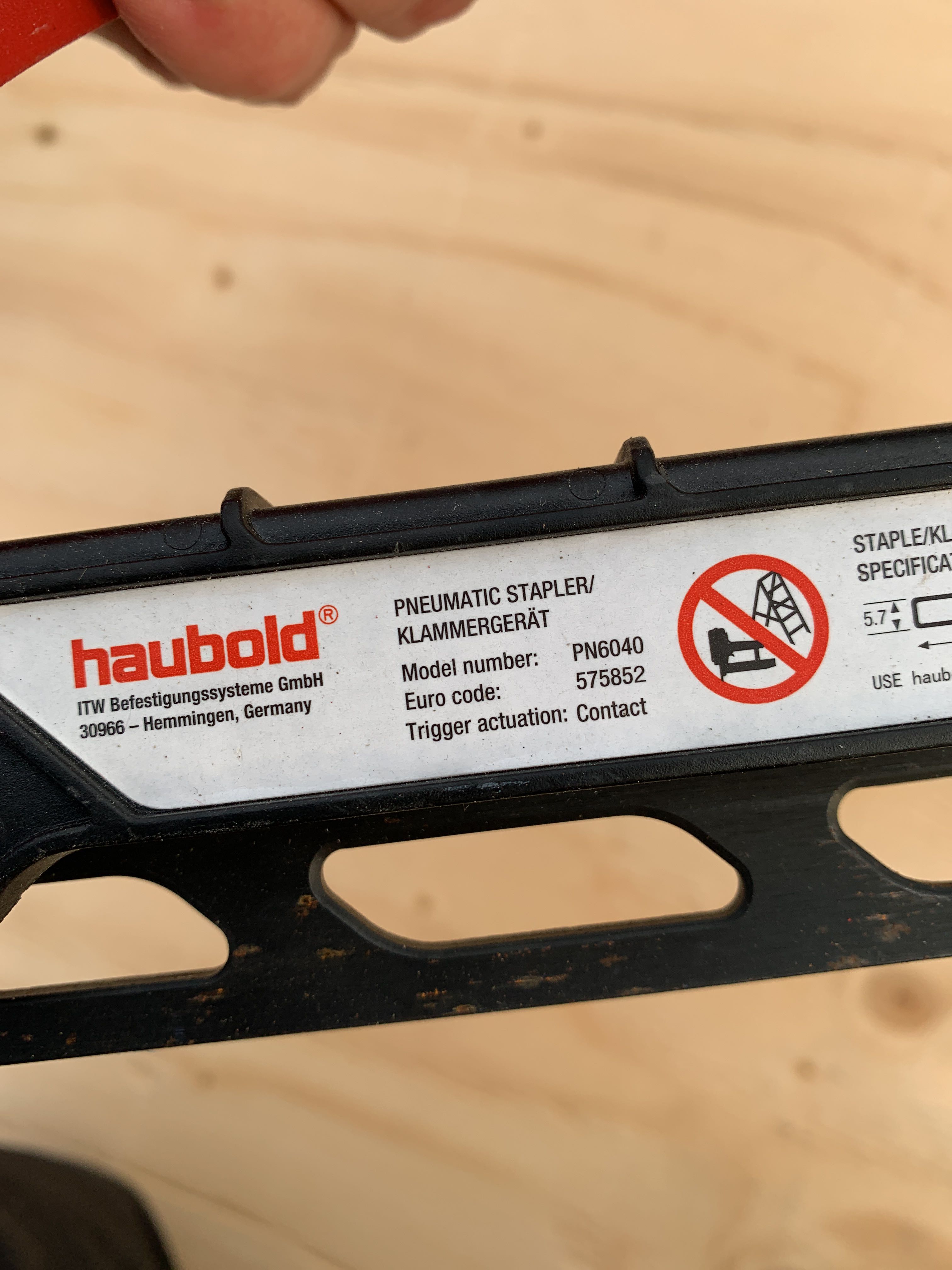 Pneumatic diving pistol and 2 staple guns Haubold, Paslode - PS Auction ...