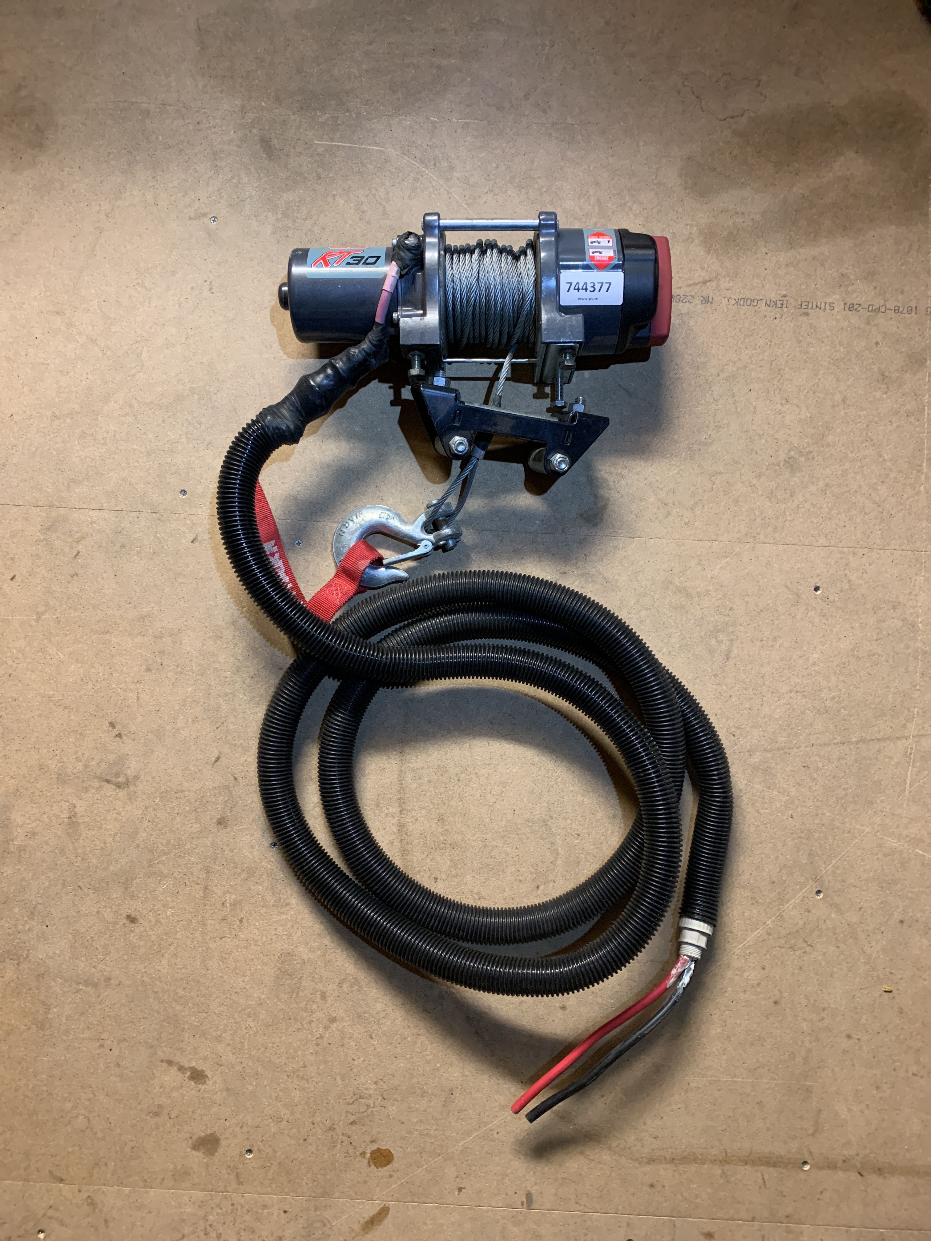 Vinsch Warn RT30 24V - Auktioner online - Nätauktioner & Konkursauktioner | PS Auction