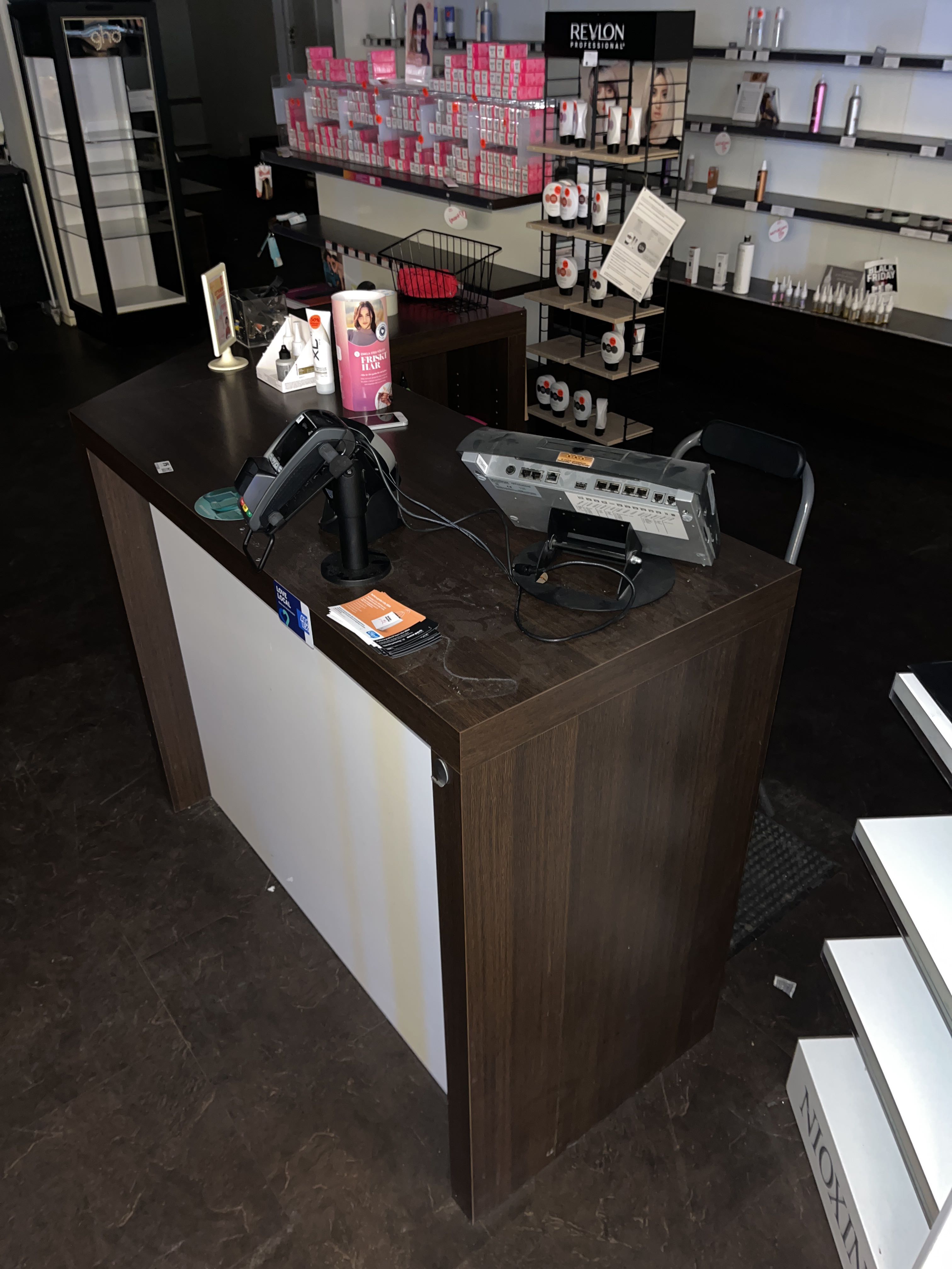 Cash desk for disassembly including chair - PS Auction - We value the ...
